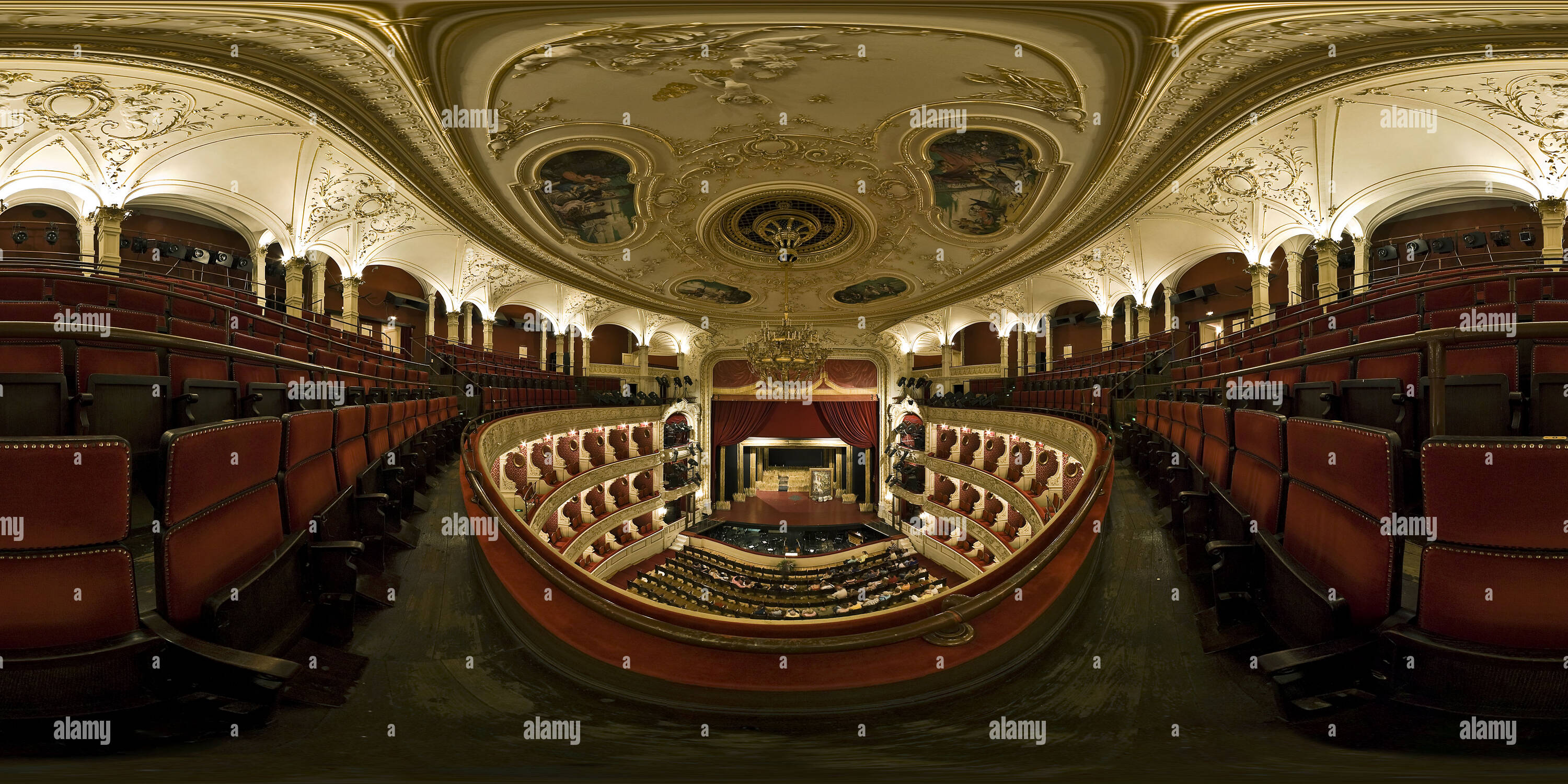 360° view of National Theatre upstairs auditorium - Alamy
