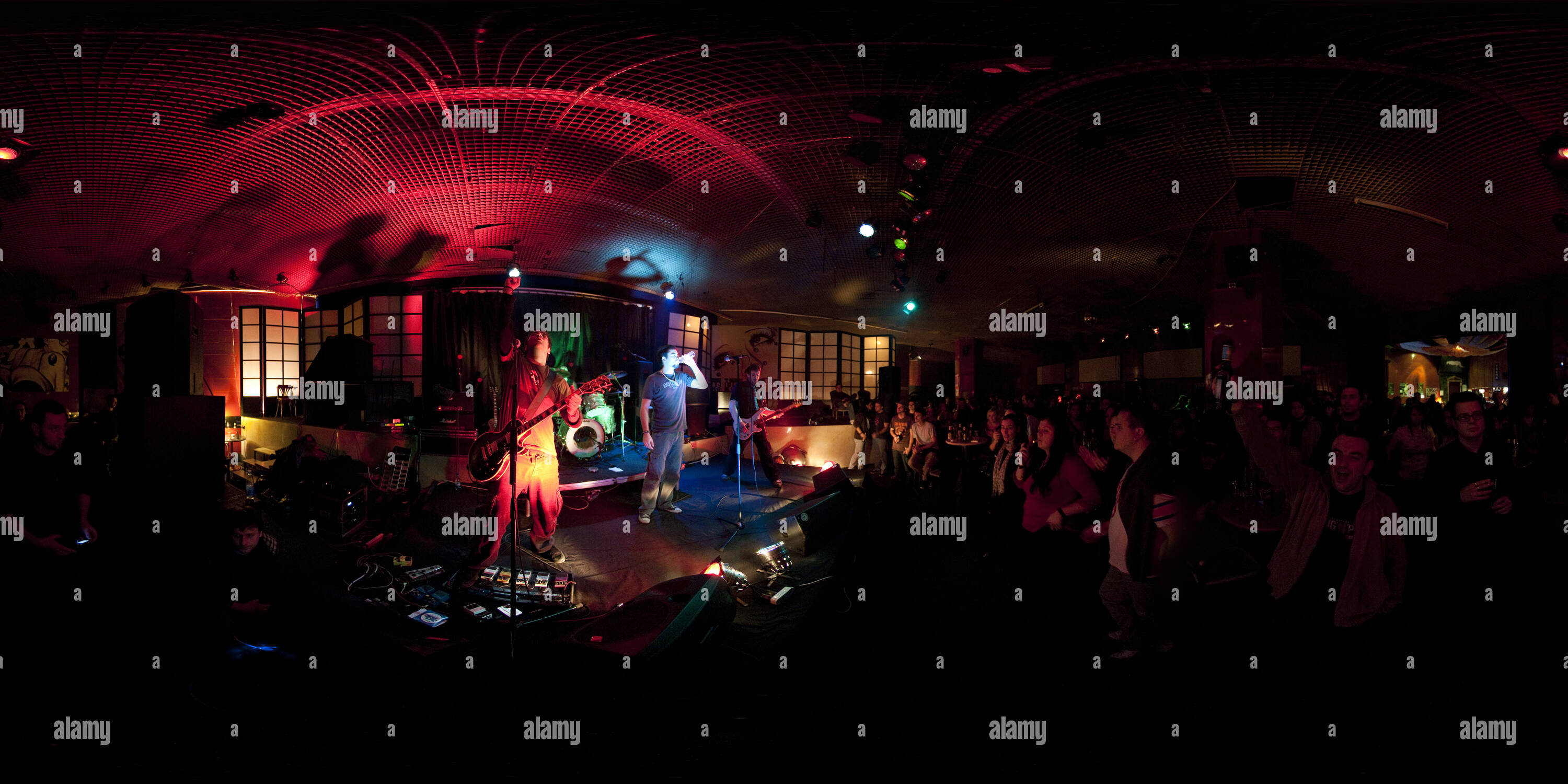 360° view of Plug N Play Live In Trema Novi Sad 11 - Alamy