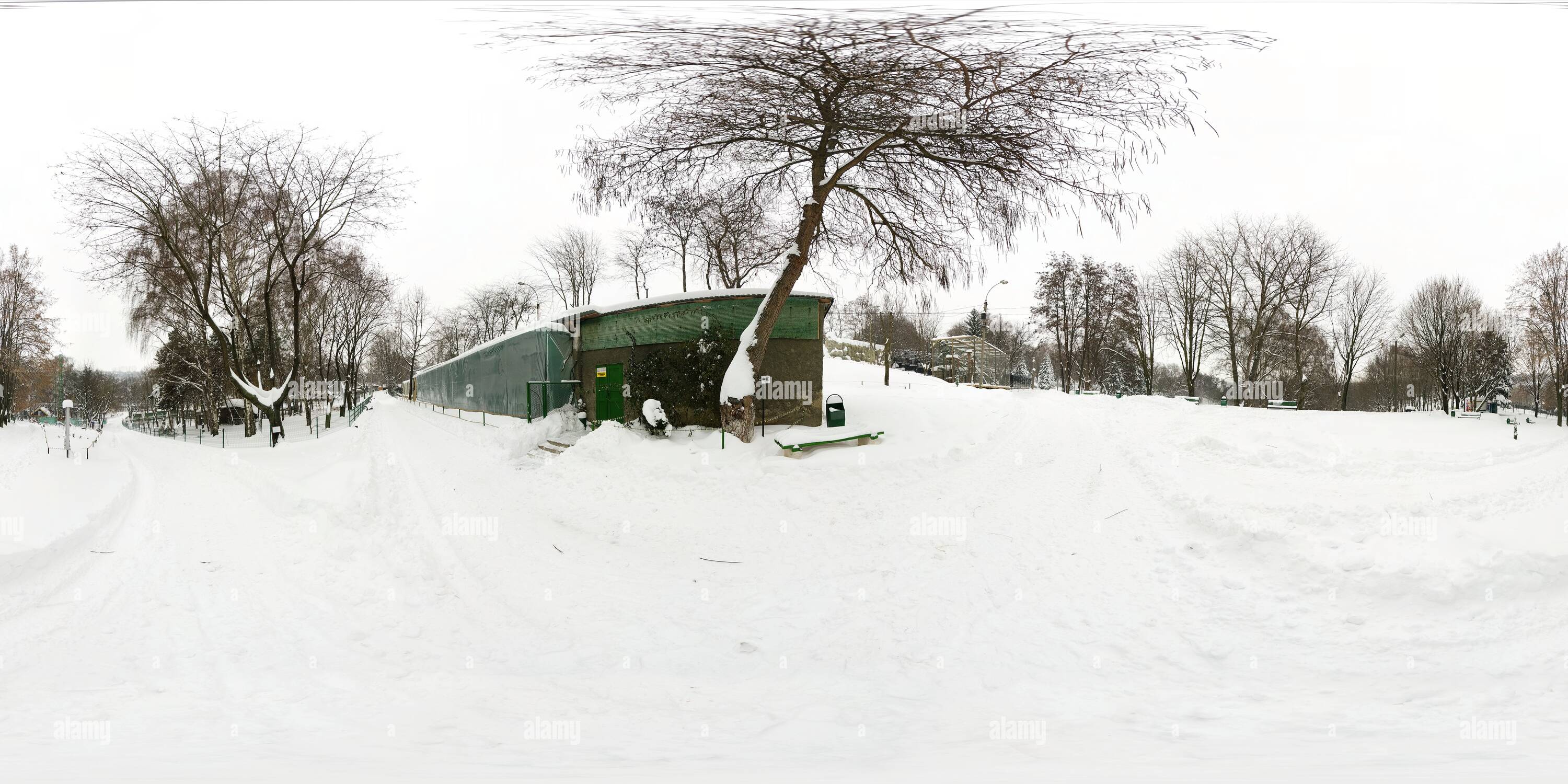 360° view of zoo kishinev moldova winter 2009 panorama - Alamy