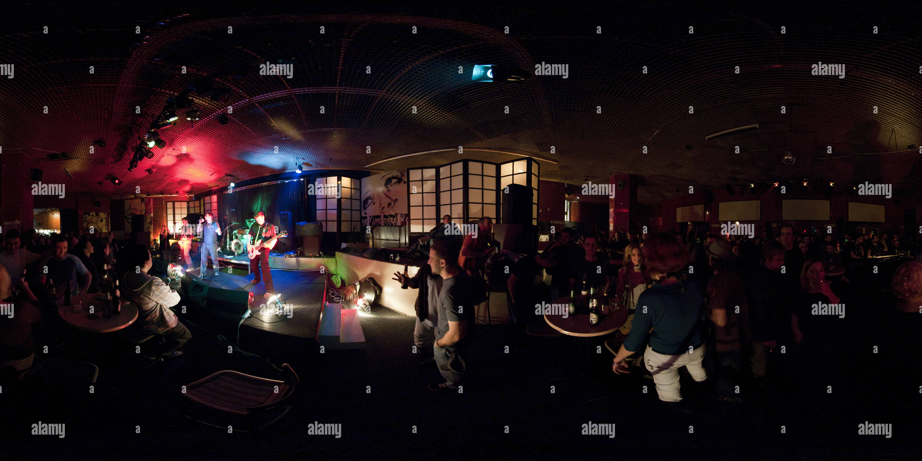 360° view of Plug N Play Live In Trema Novi Sad 16 - Alamy