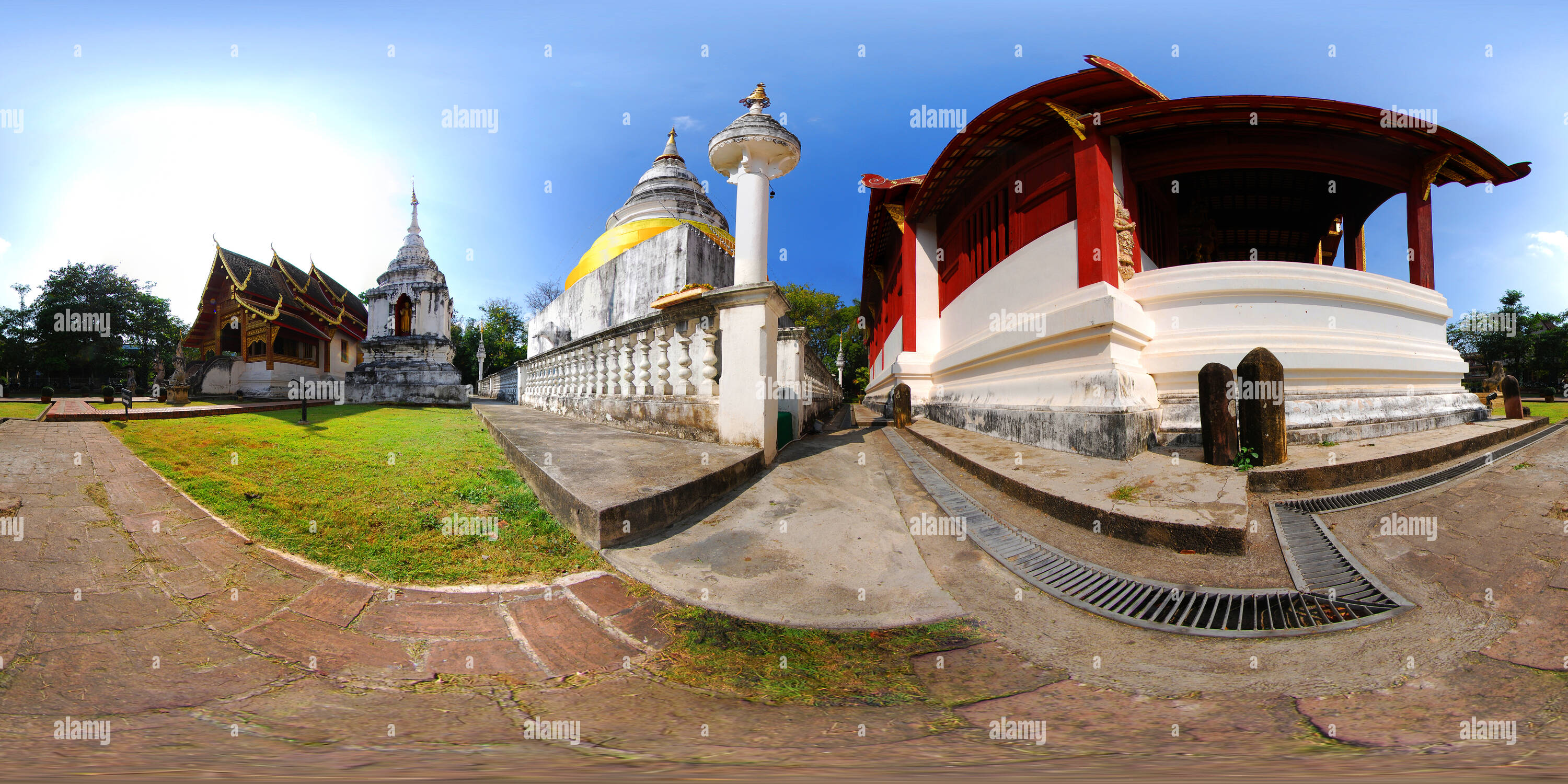 360° view of Viharn Lai Kam and Pagoda, Wat Phra Singh, Chiang Mai - Alamy