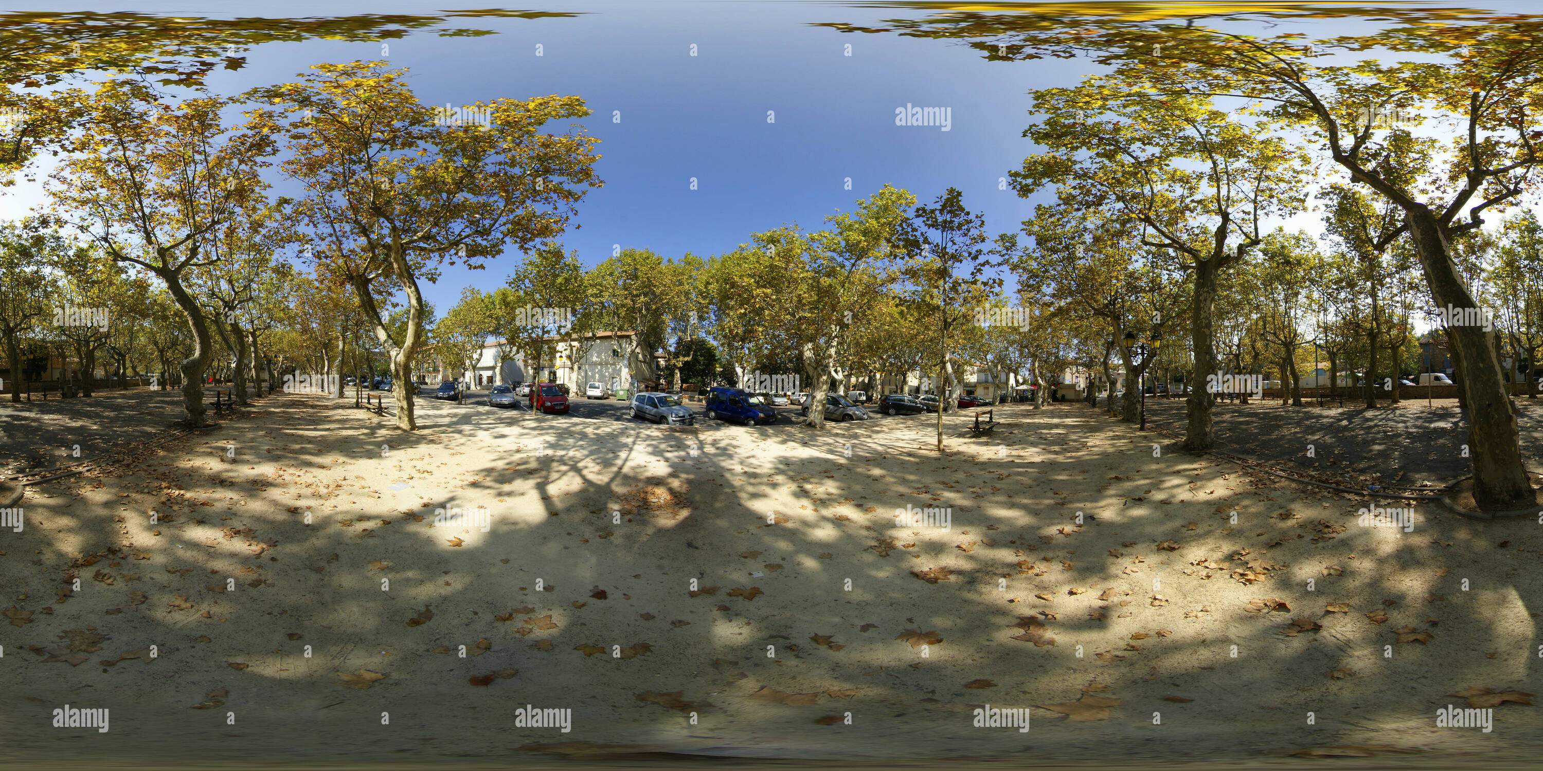 360° view of Saint Chinian, Languedoc, Marketplace - Alamy