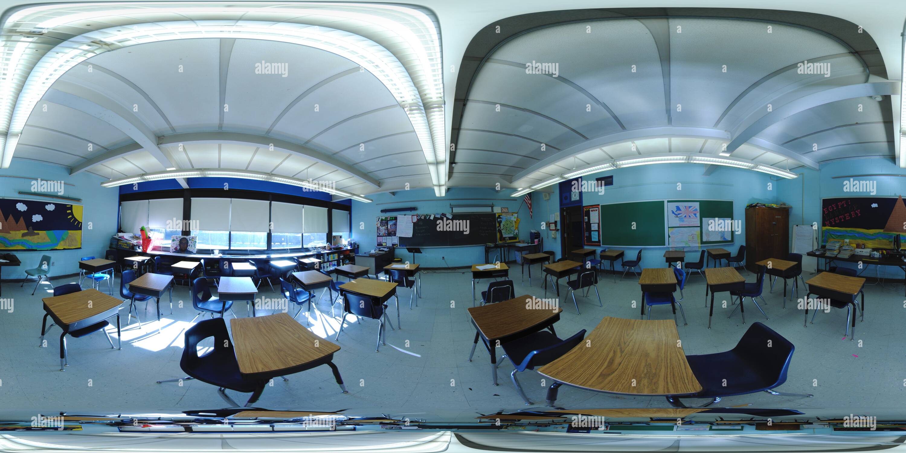 360° view of Orange Ave School Classroom - Alamy