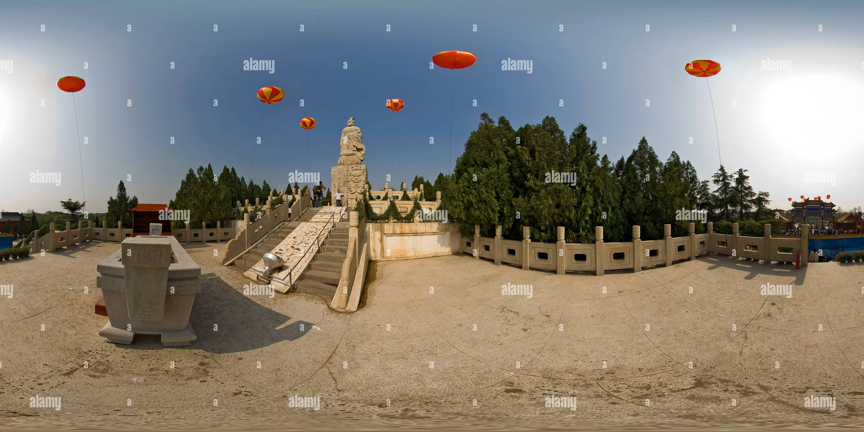 360° view of Kaifeng - Hanlin Garden (the Yellow Emperor Huangdi statue ...