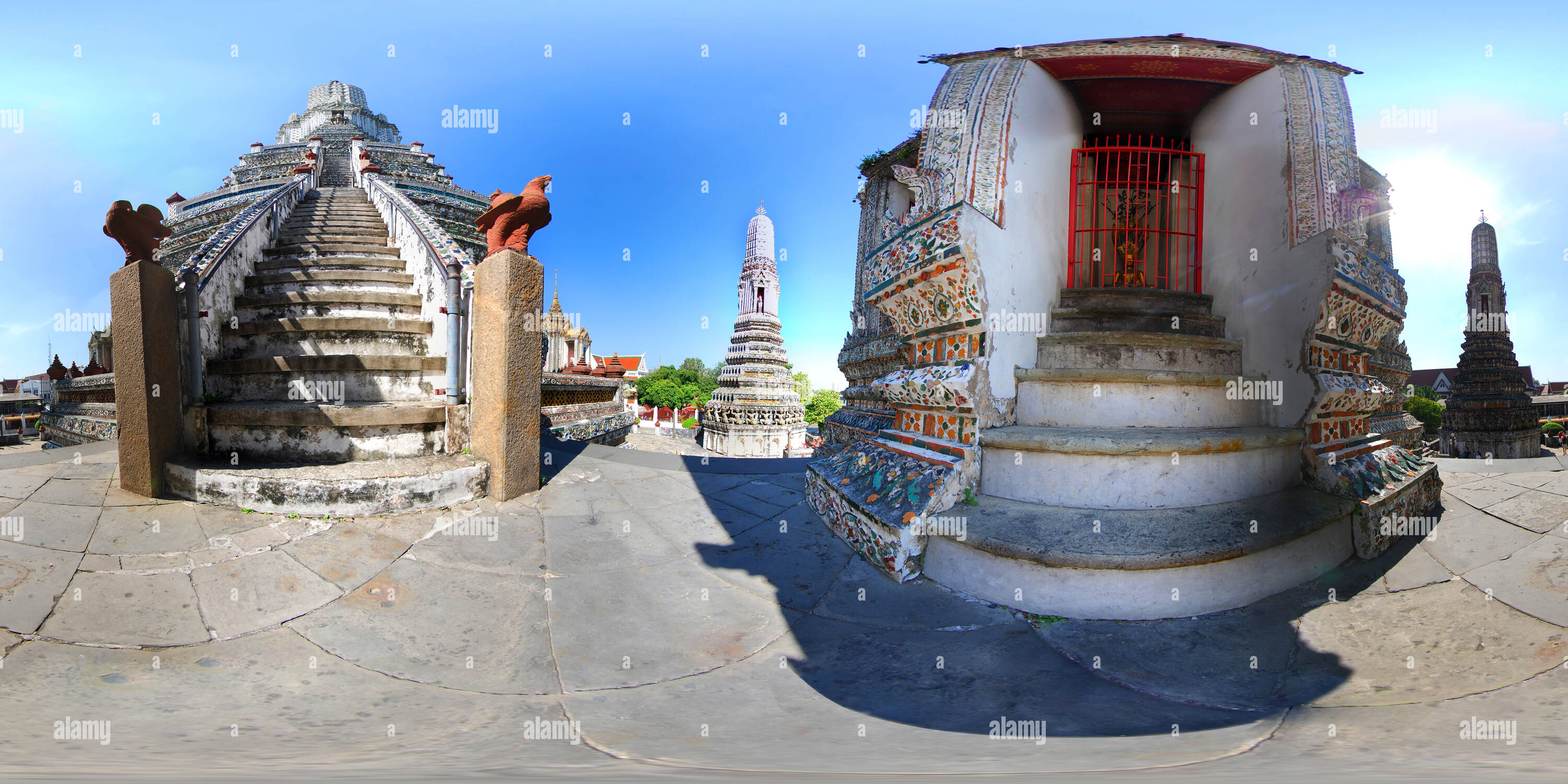 360° view of Principal Prang Staircase, Wat Arunratchatharam, Bangkok ...