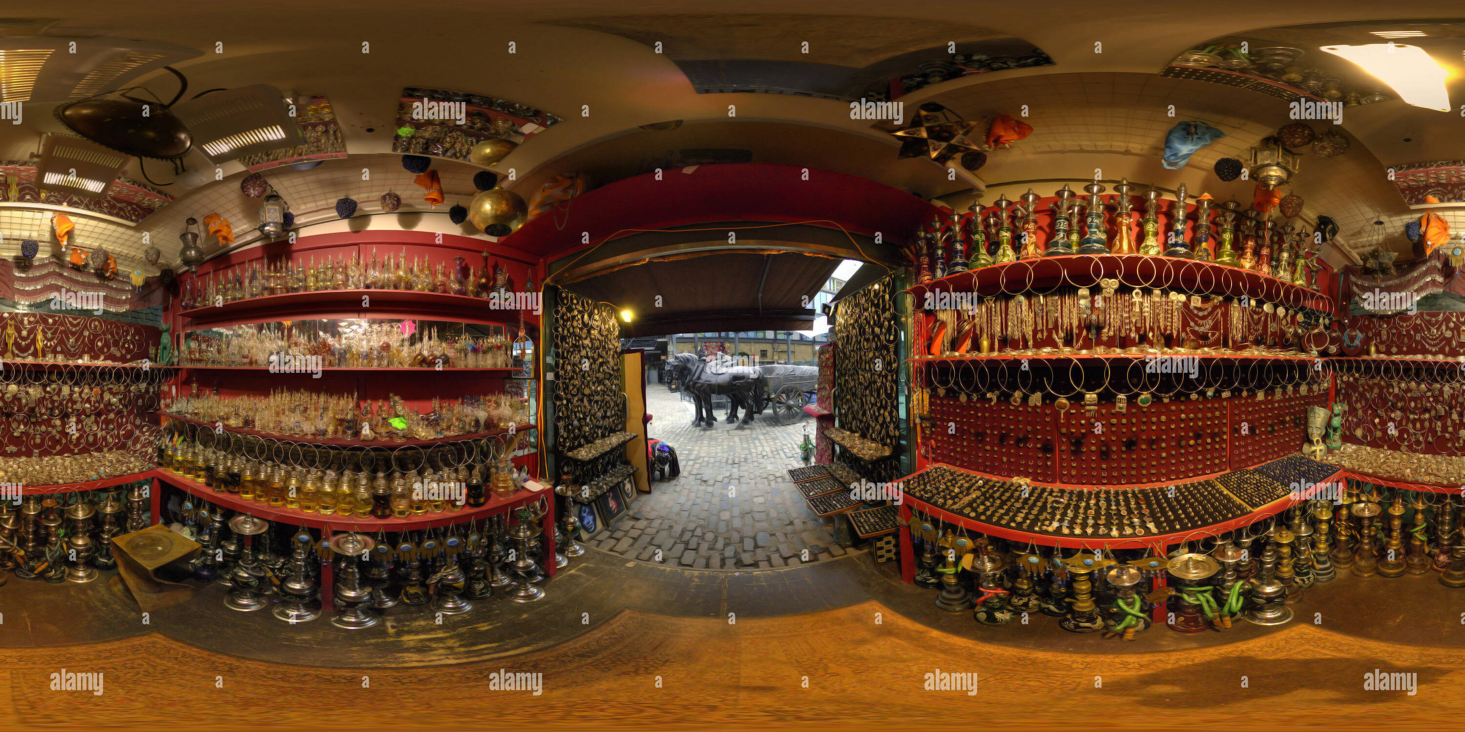 360° view of Camden Market Stall - Alamy
