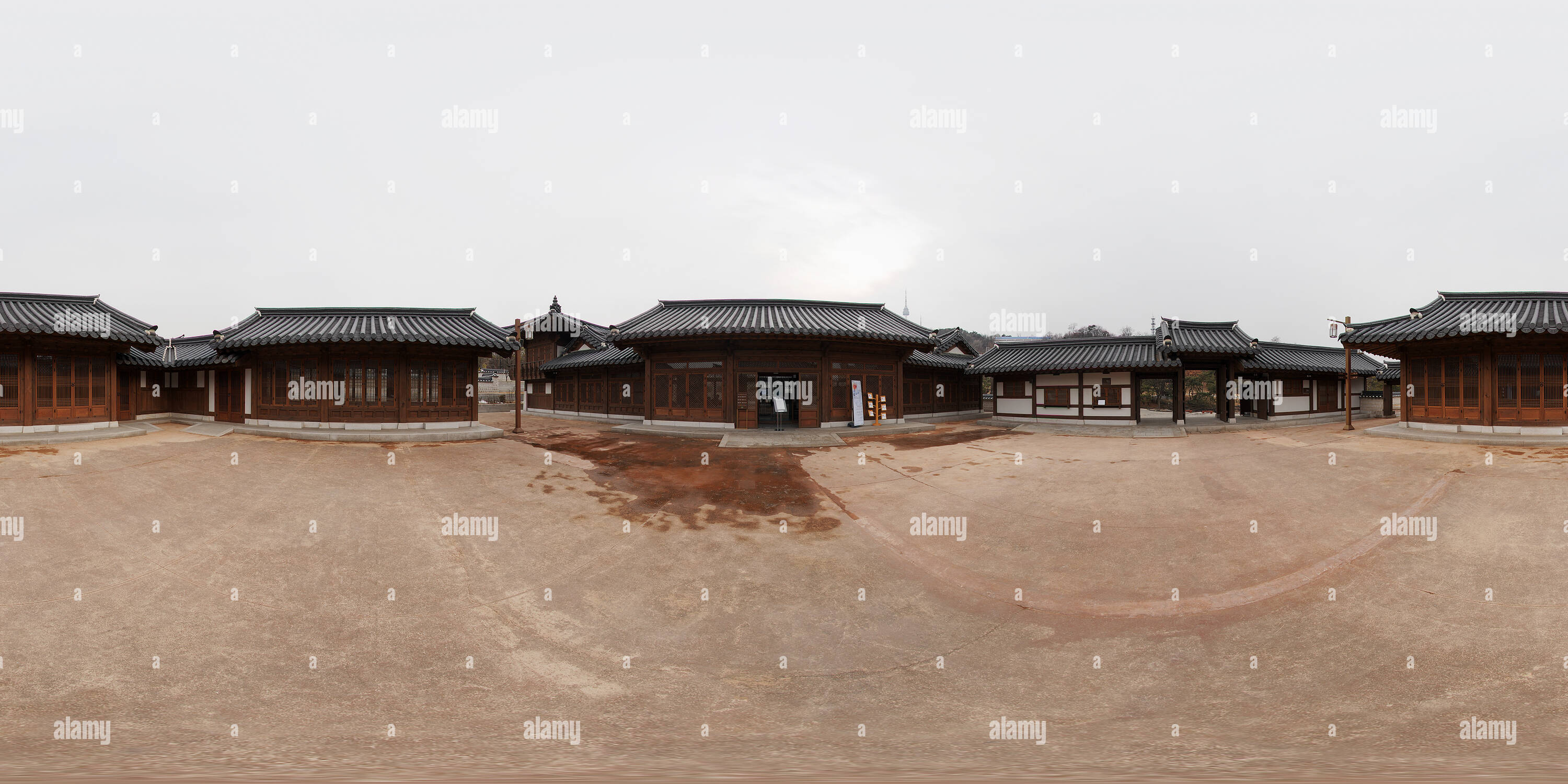 360° view of Seoul Namsan Gugakdang, Namsangol Hanok Village - Alamy