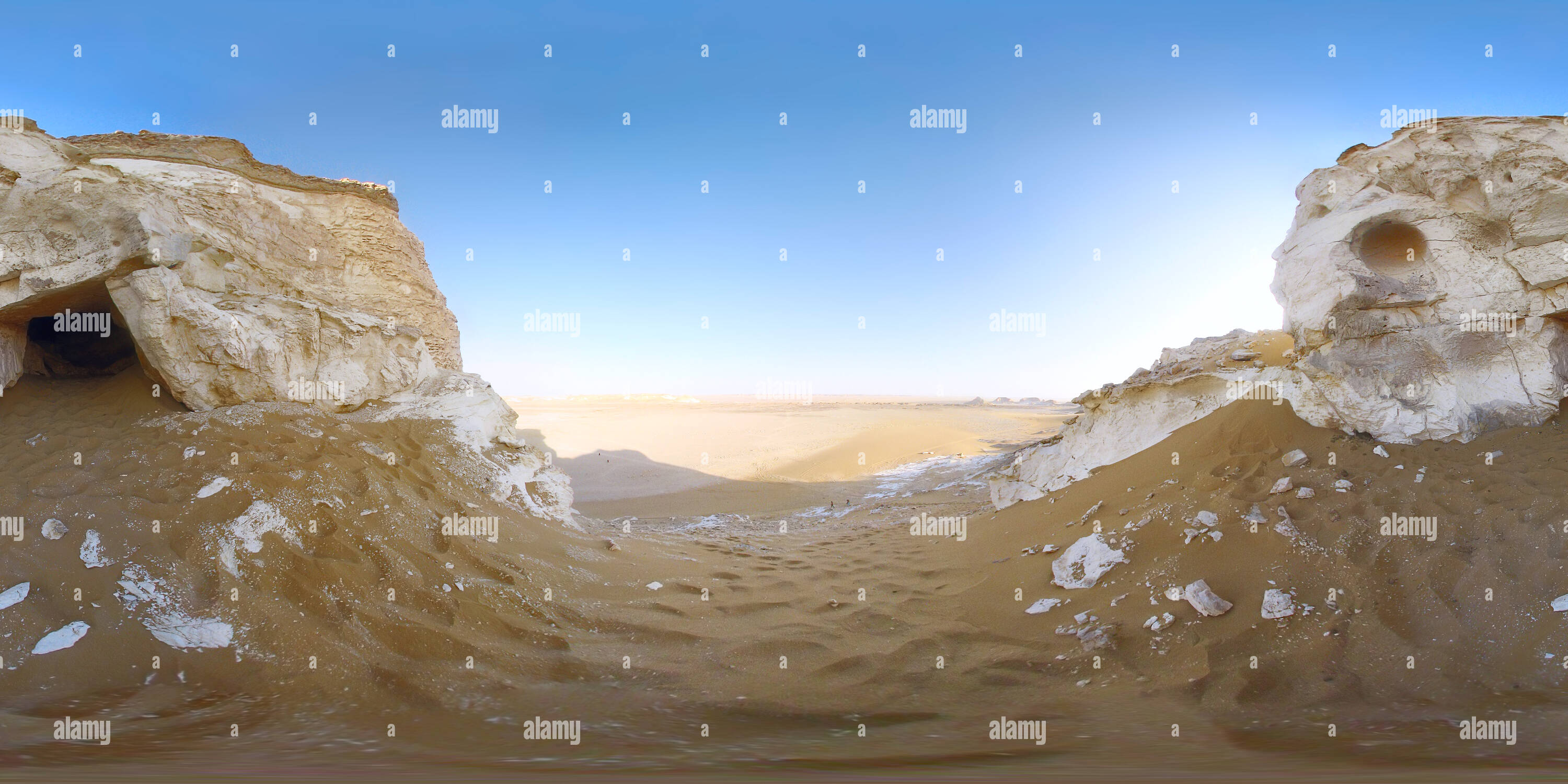 White desert egypt cave hi-res stock photography and images - Alamy