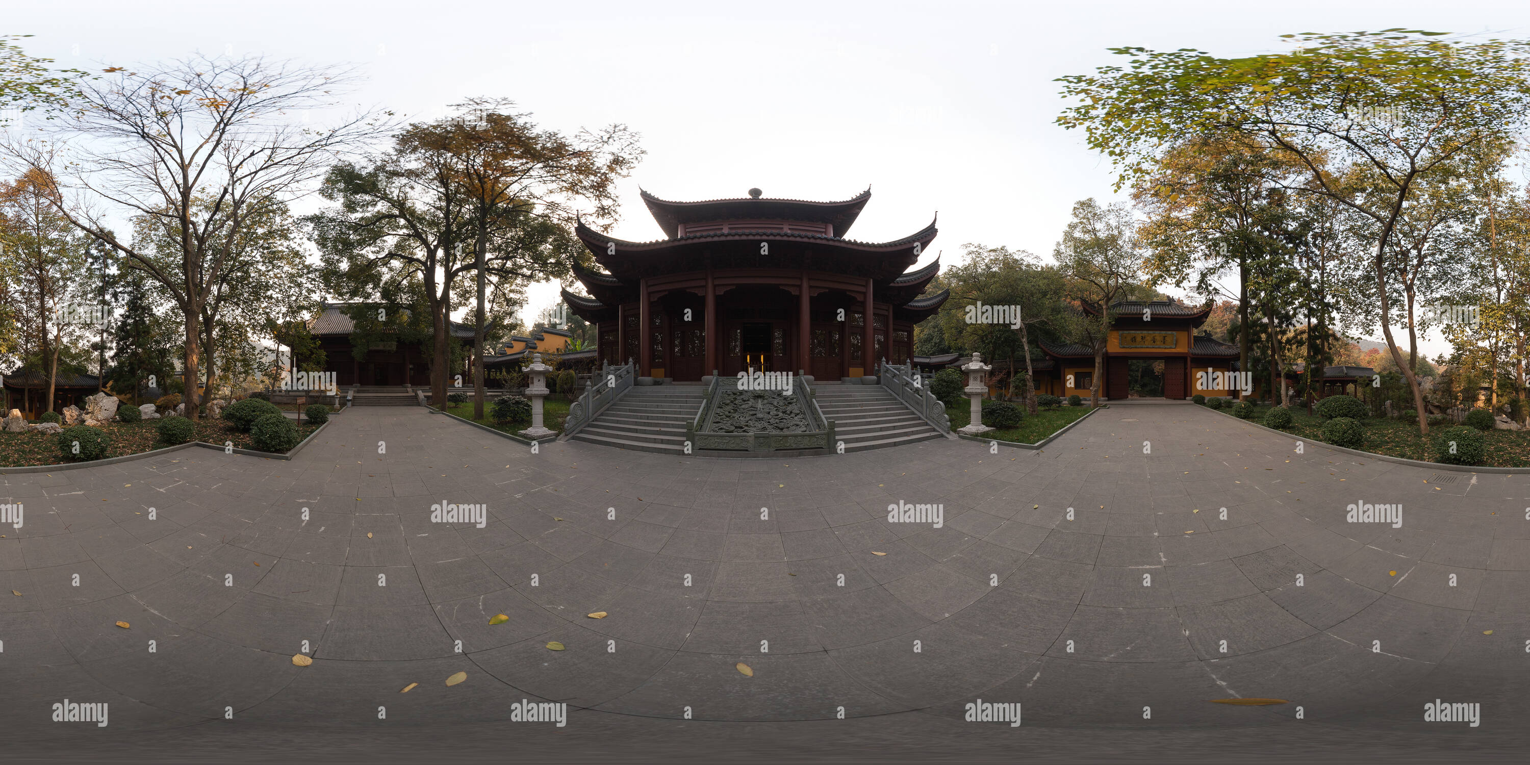 360° view of Hangzhou Yongfu Temple - Jialing speaking homes - Alamy