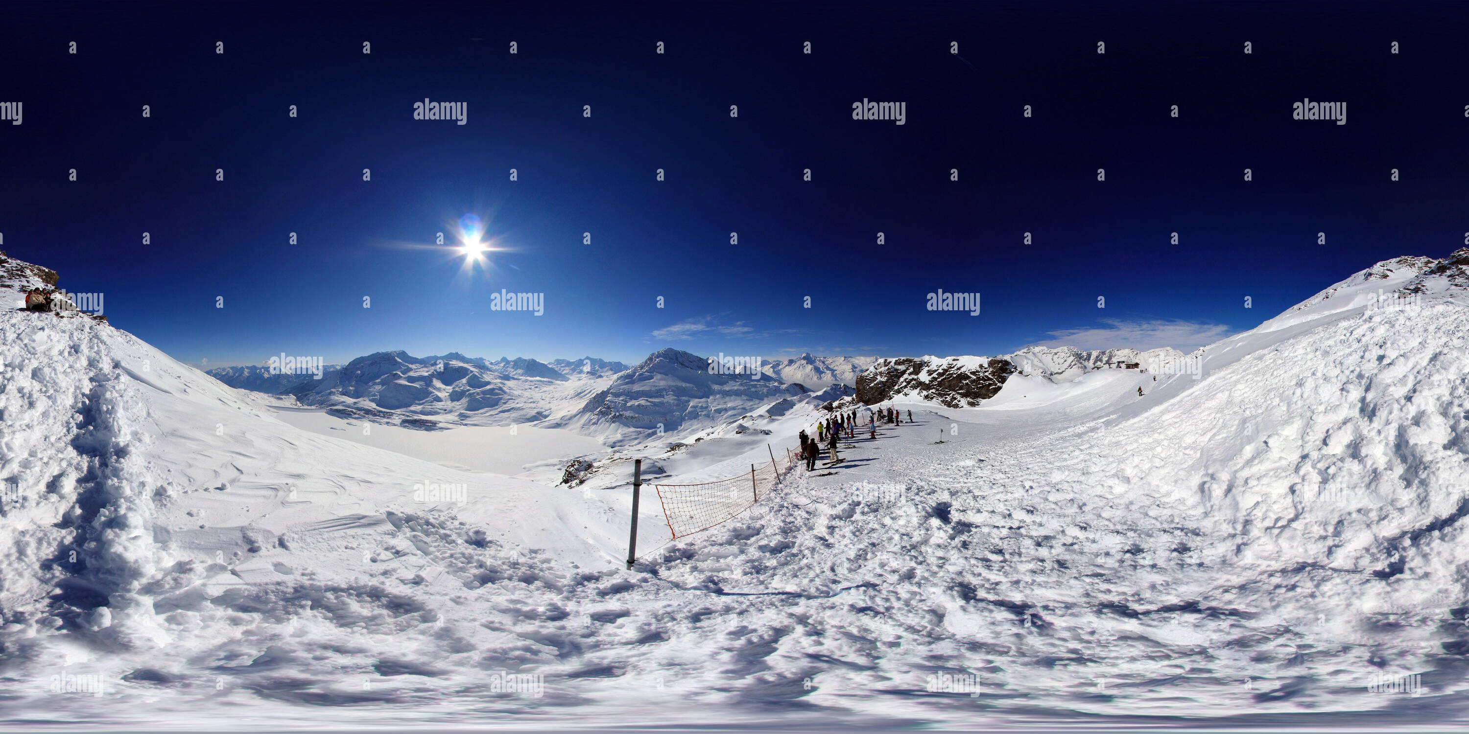 360° view of Vue sur le Lac du Mont Cenis - Alamy