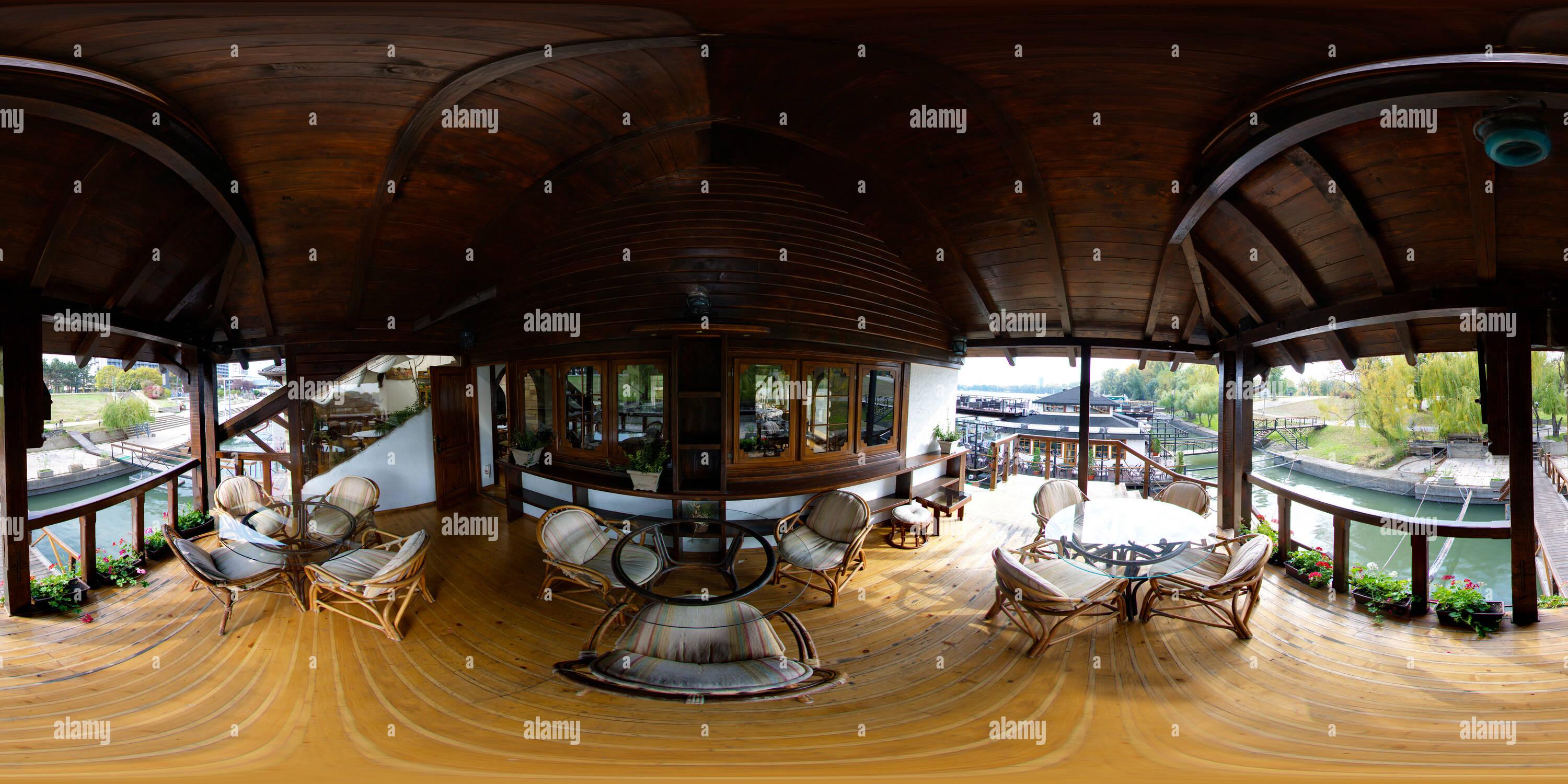 360° view of Bahus Splav Restoran Club 20 - Alamy