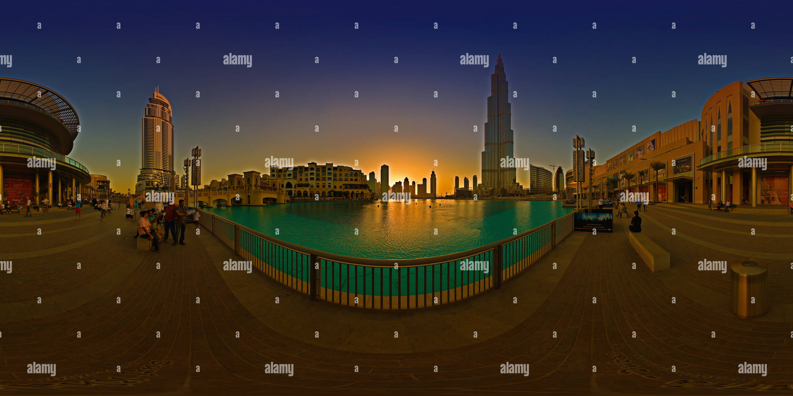 360° view of Burj Khalifa Sunset Dubai Mall by 360emirates - Alamy