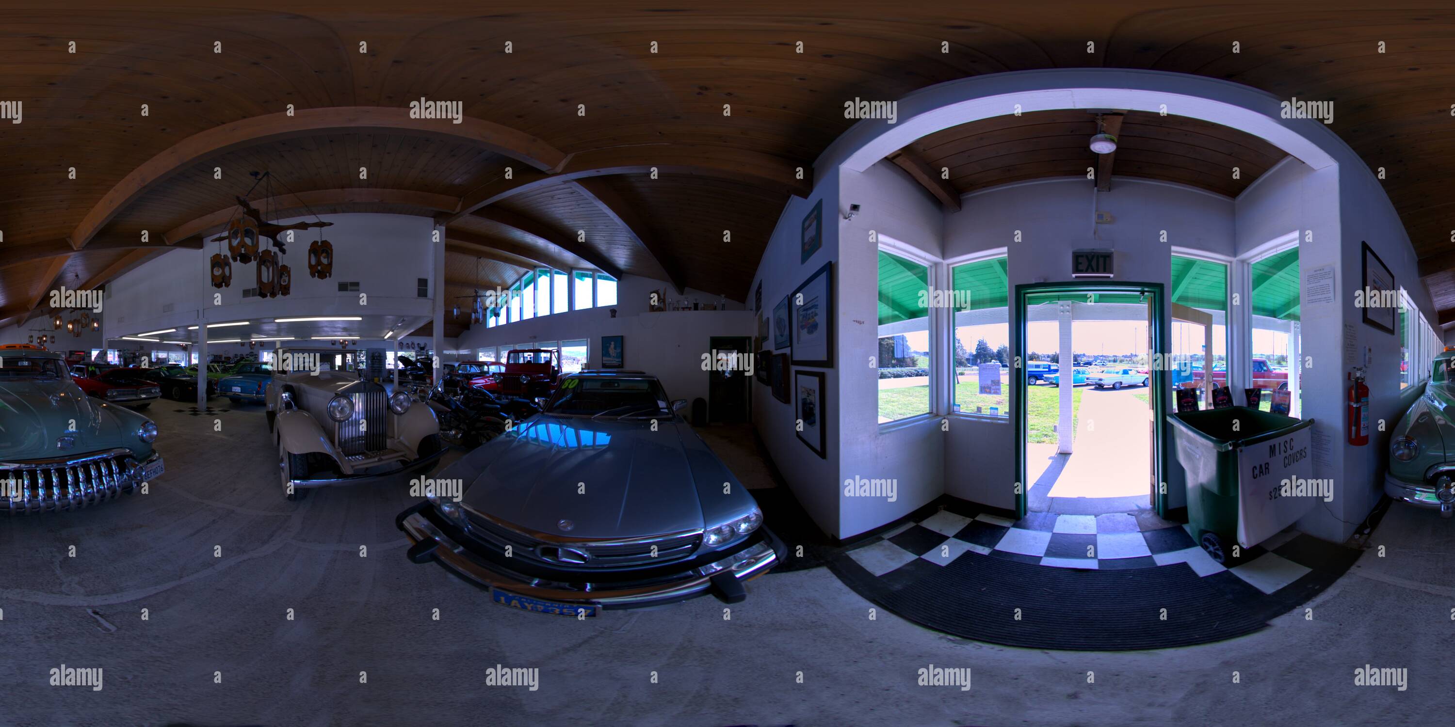 360° view of A few classic Antique cars and some muscle cars too - Alamy