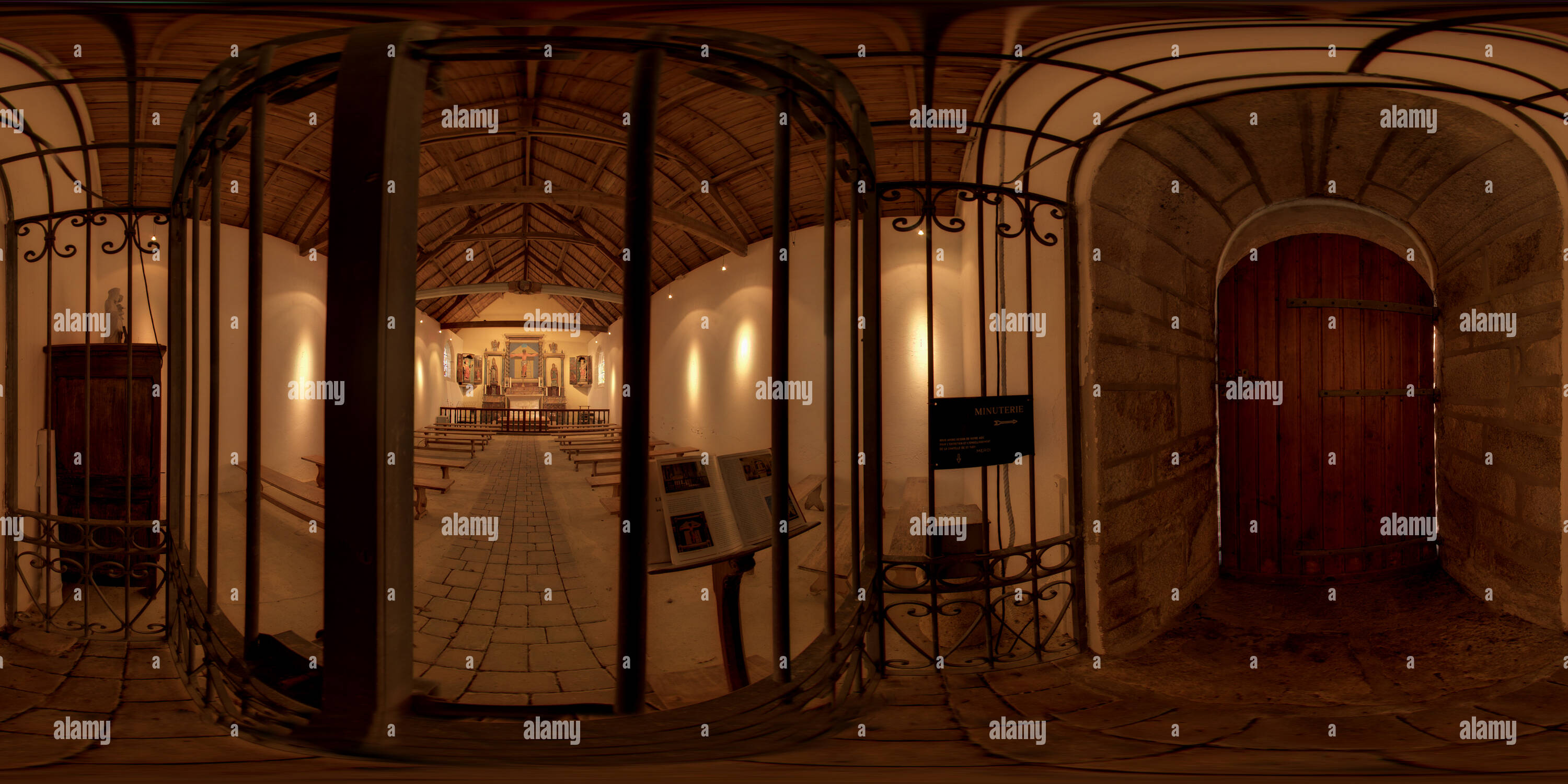 360° view of Chapelle St Tudy Pleuven int 6 - Alamy