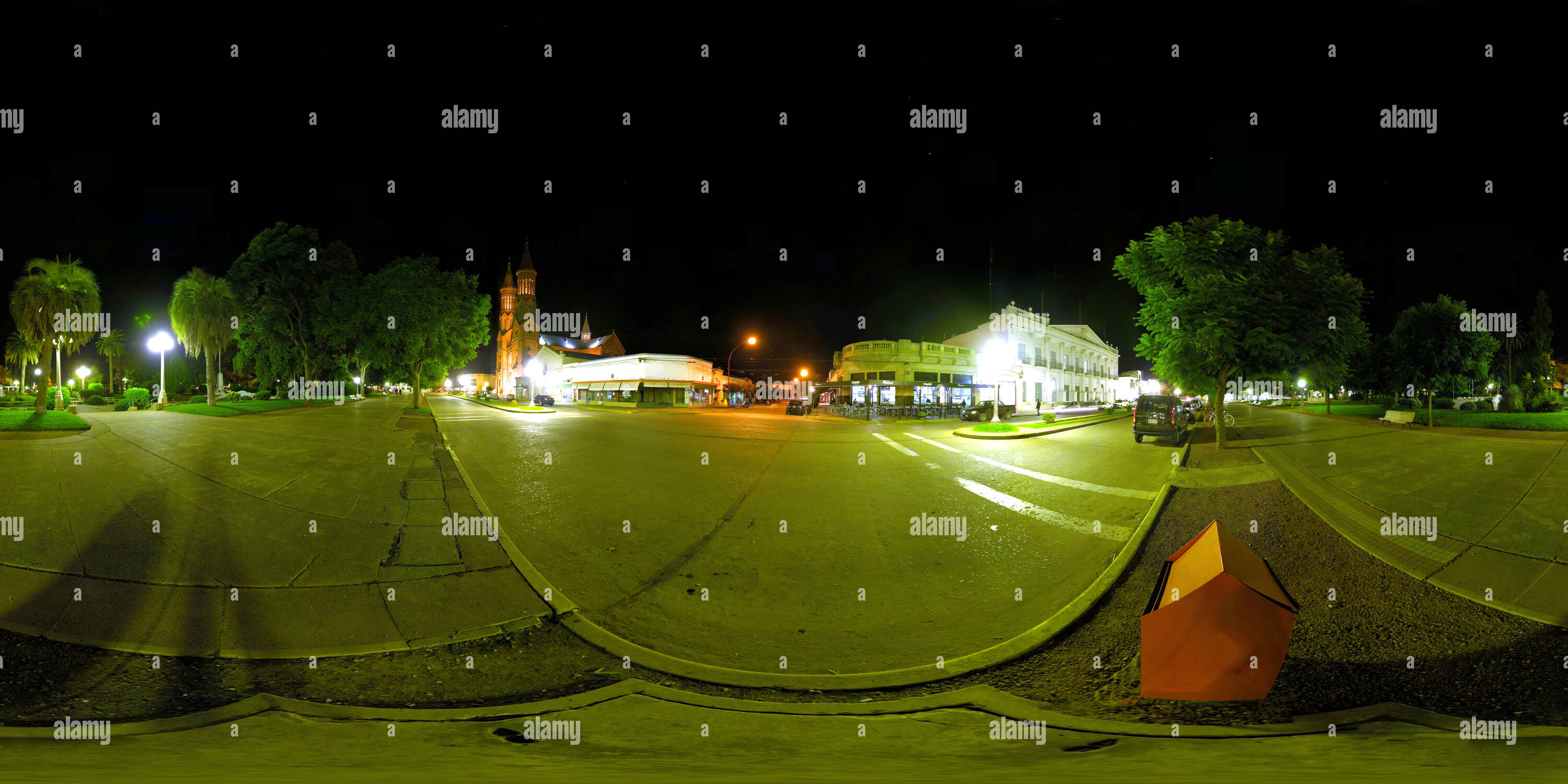 360° view of Night view in front of Confitería Royal, in Esperanza ...