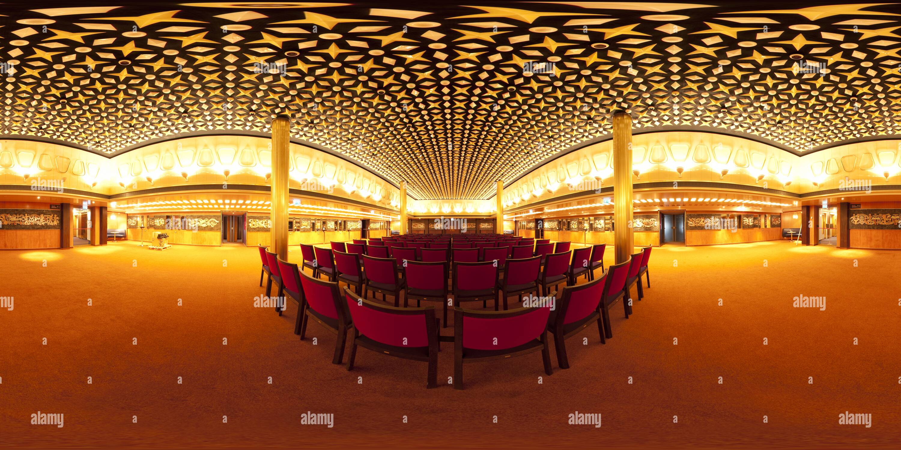 360° view of Ss Rotterdam La Fontaine - Alamy