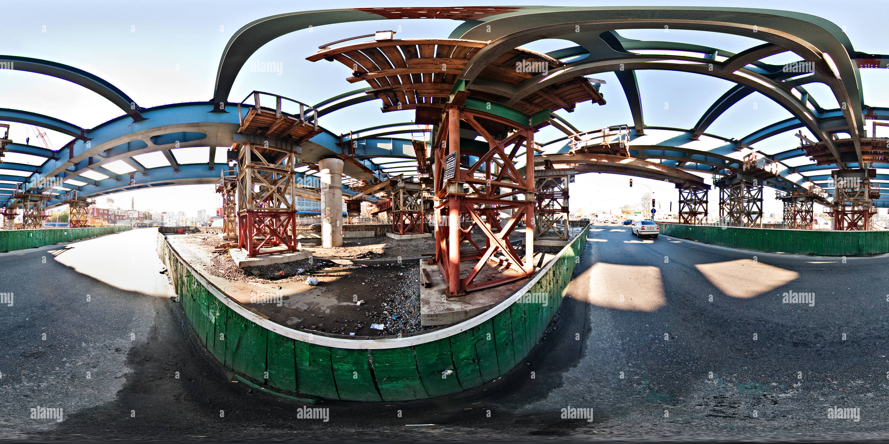 Halfbuild hi-res stock photography and images - Alamy