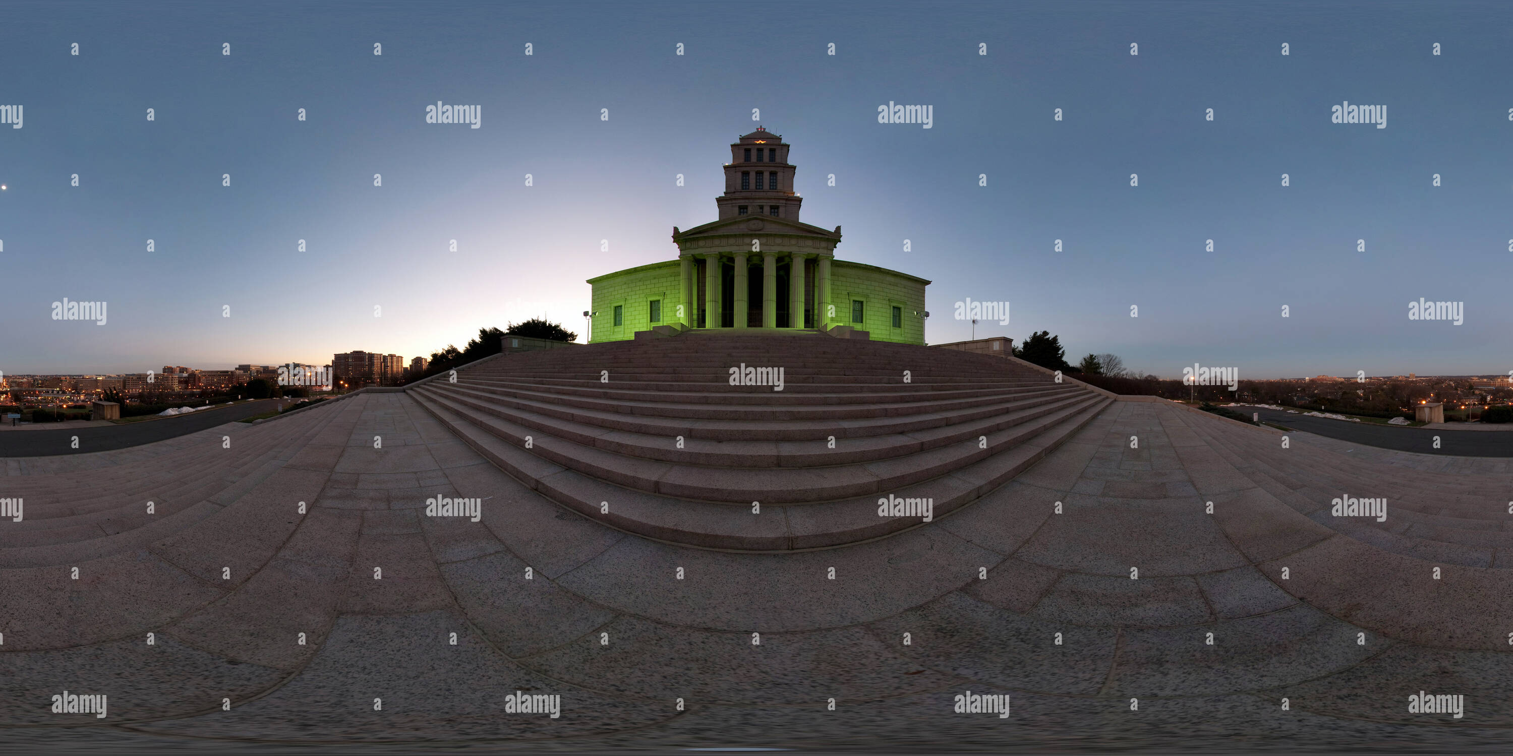 360° view of George Washington Masonic Memorial - Alamy