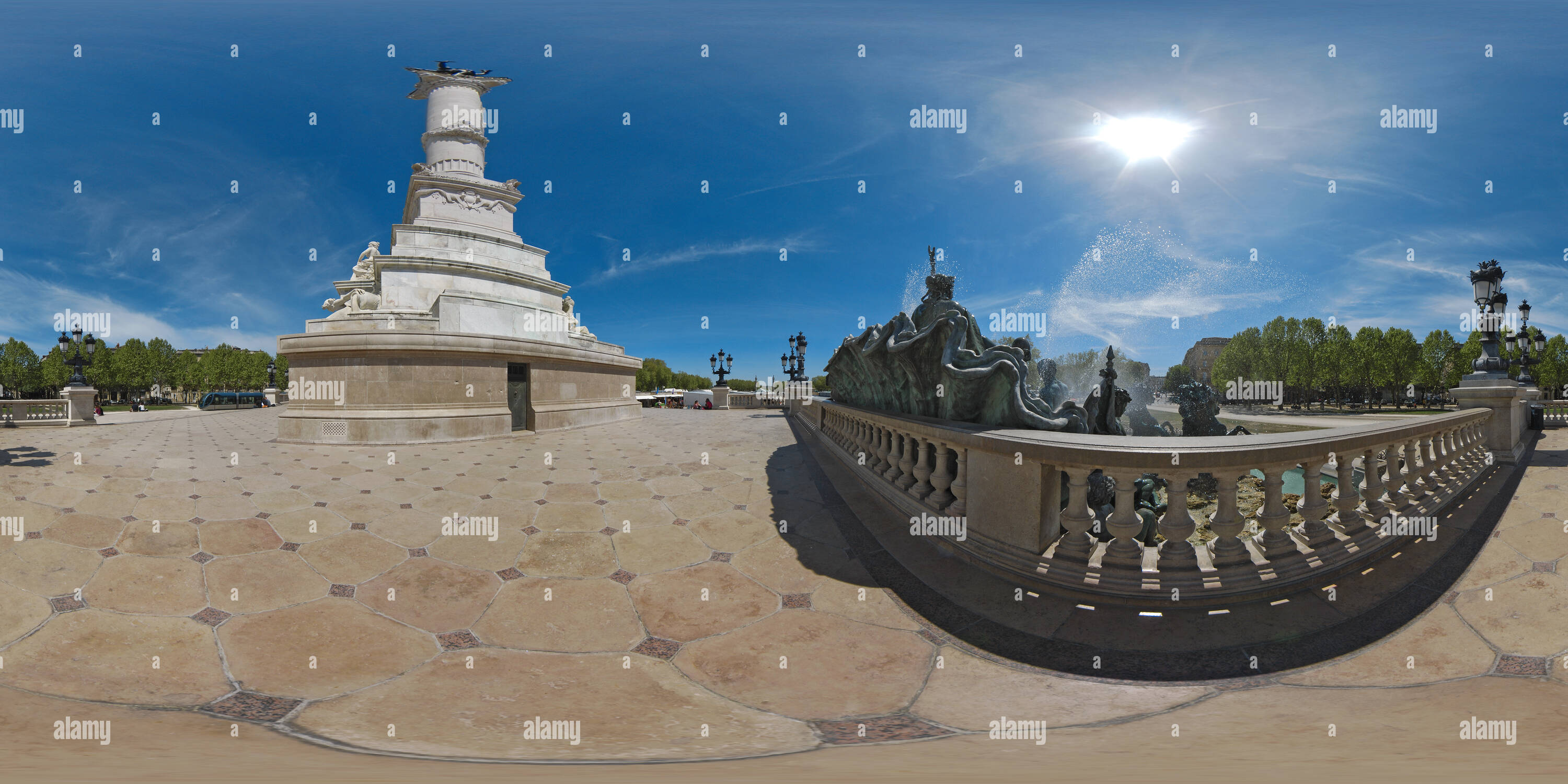 360° view of La colonne des Girondins et la fontaine - France - Alamy