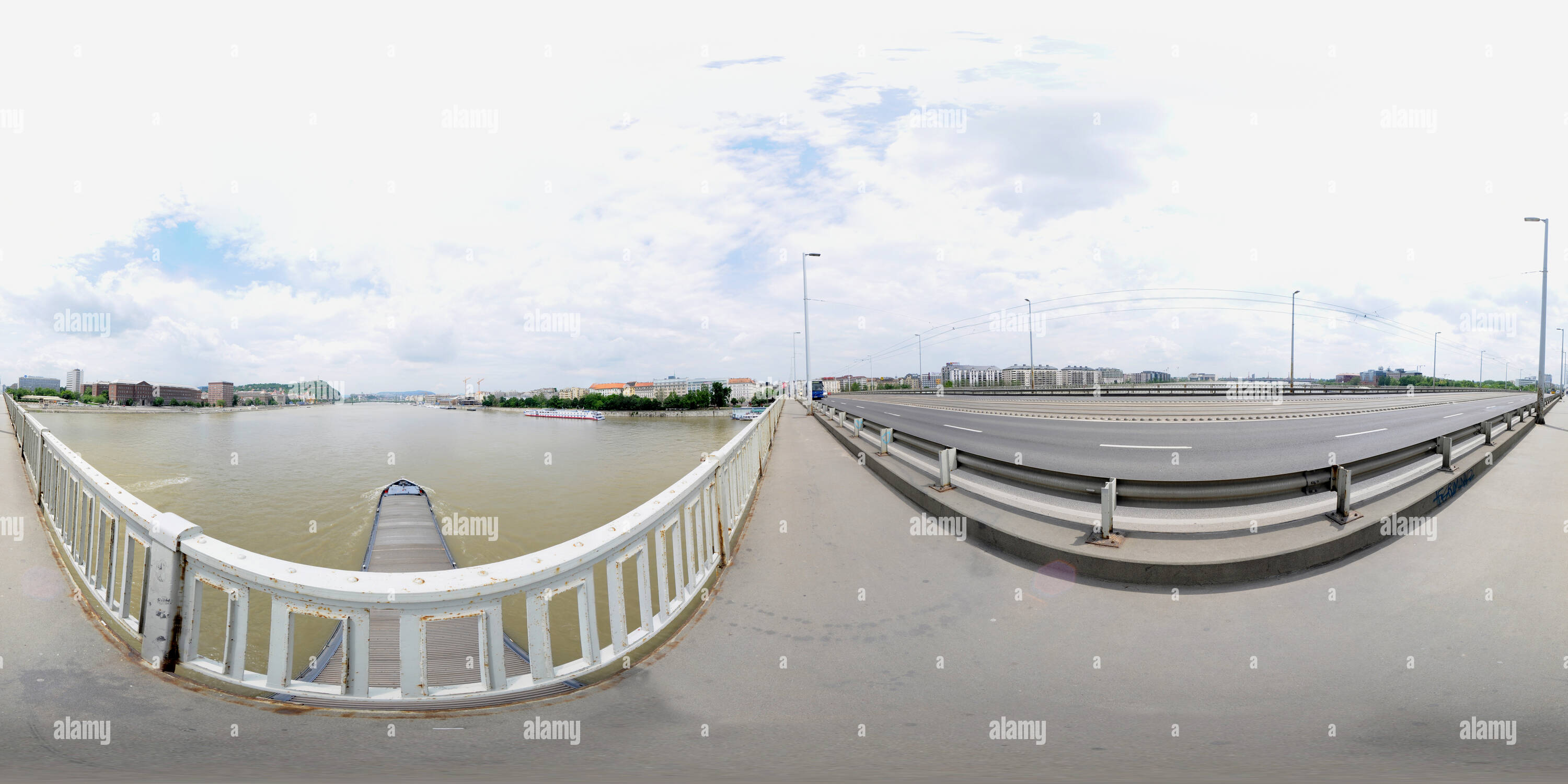 Petofi bridge budapest hi-res stock photography and images - Alamy