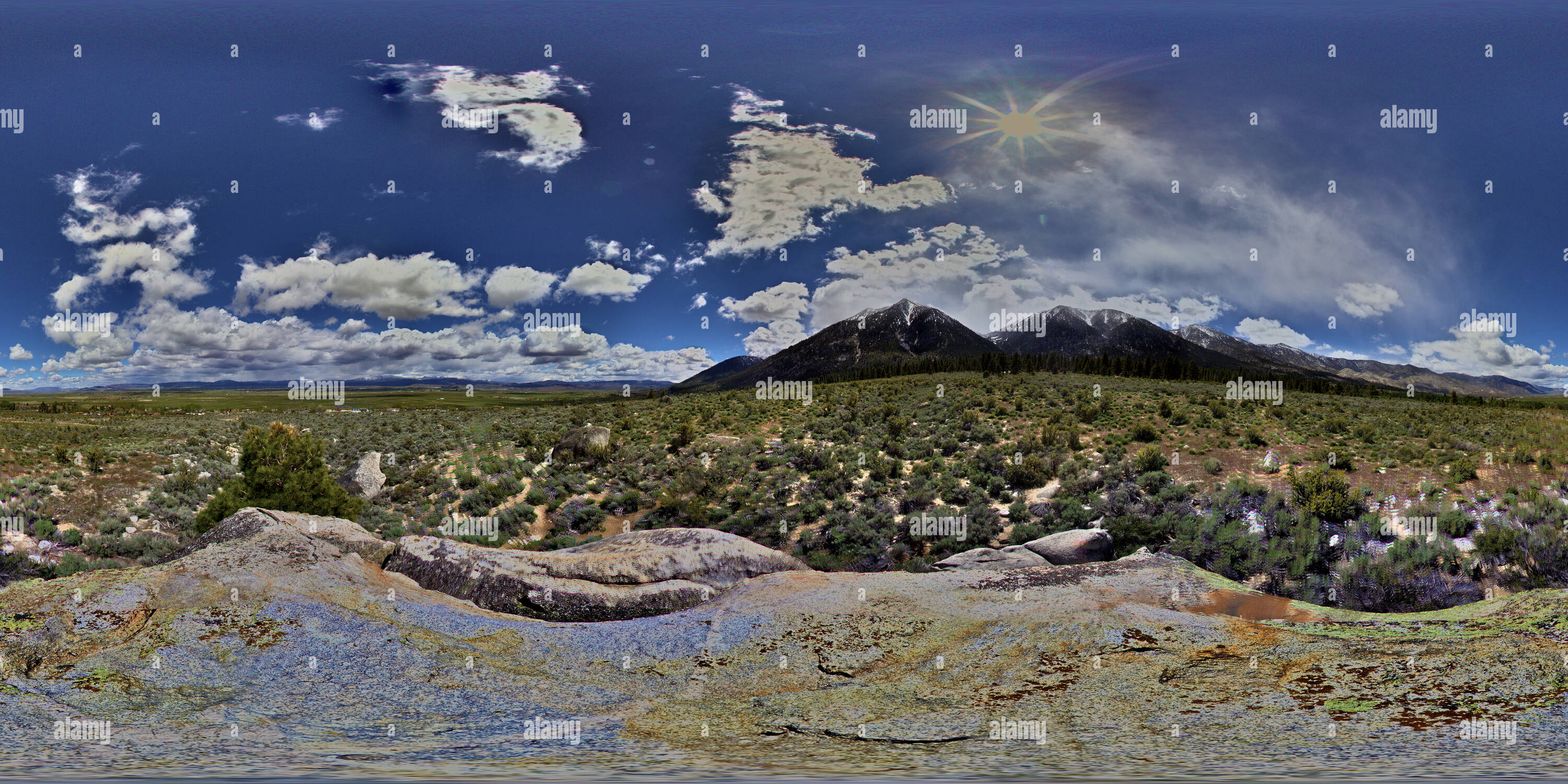 360° view of Granite rock at the foot of the Sierra - Alamy