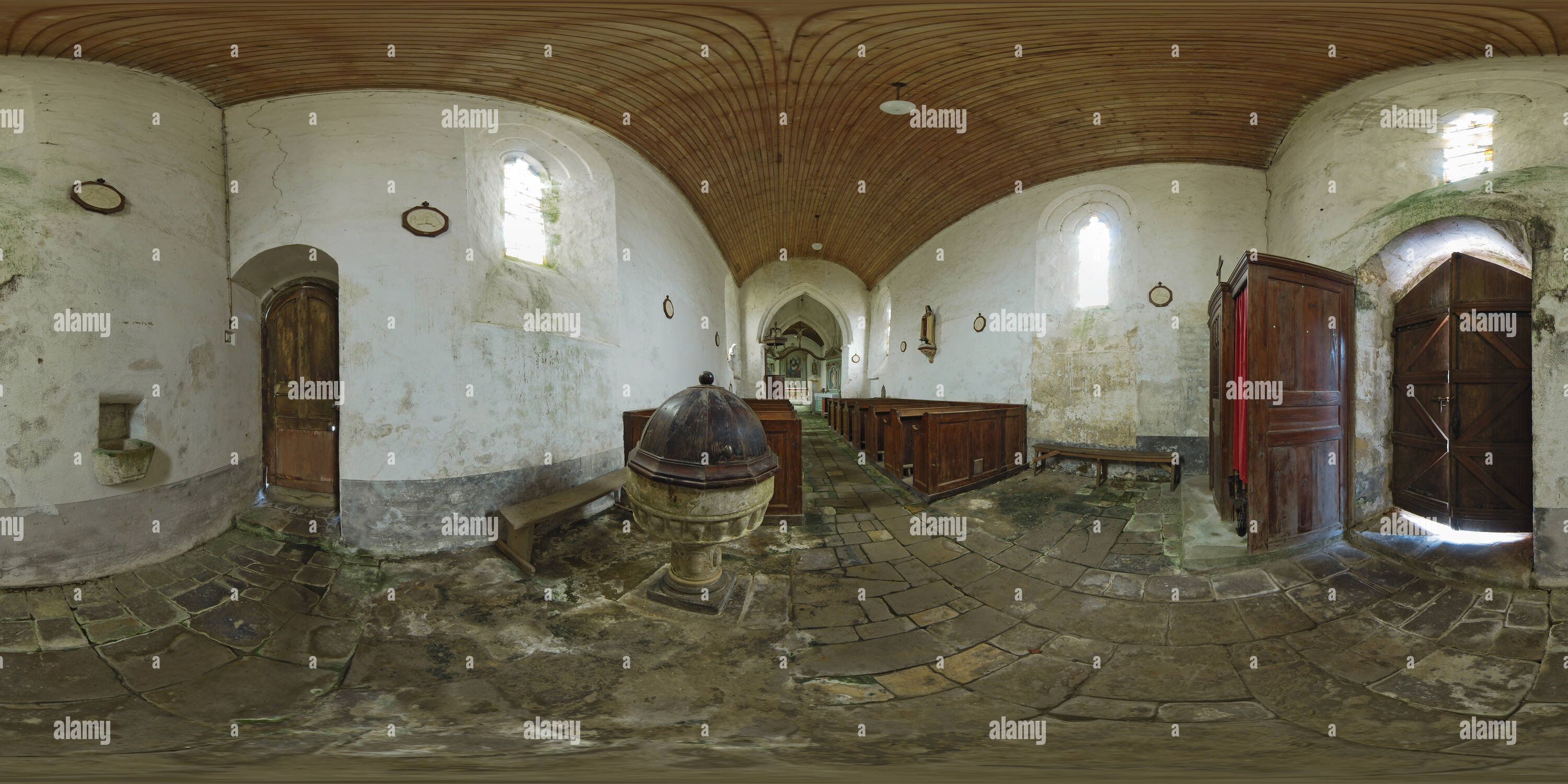 360° view of Fonts baptismaux de l'église Saint-Eloi de Vierville ...
