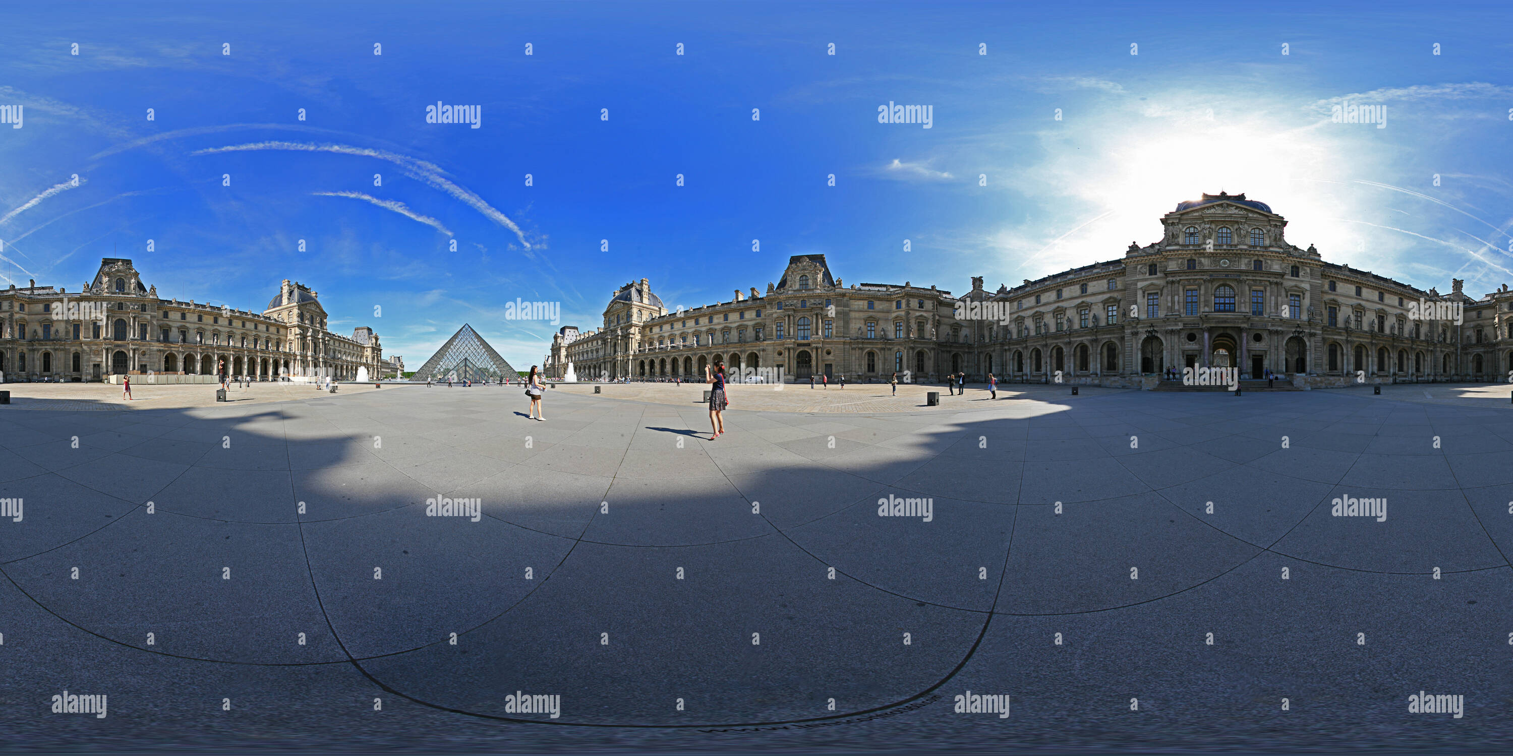 360° view of Le Louvre, Paris - Alamy
