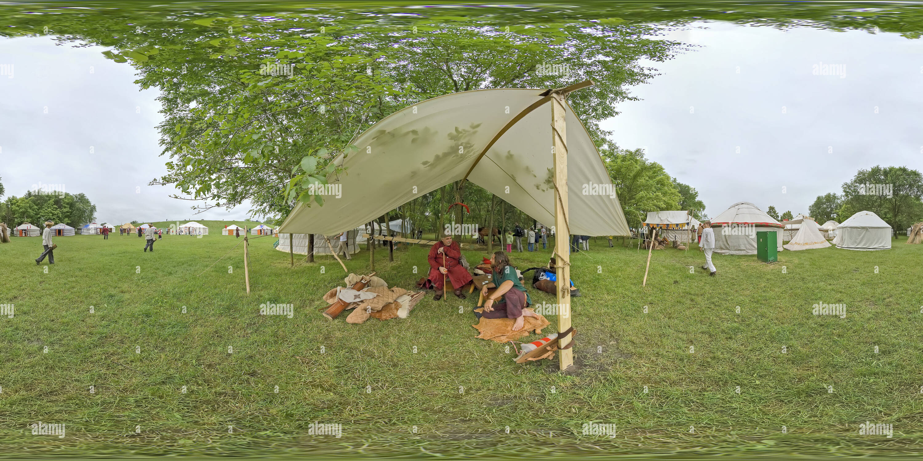 360° view of Archer meeting - yurt camp - nomad fighters - Alamy