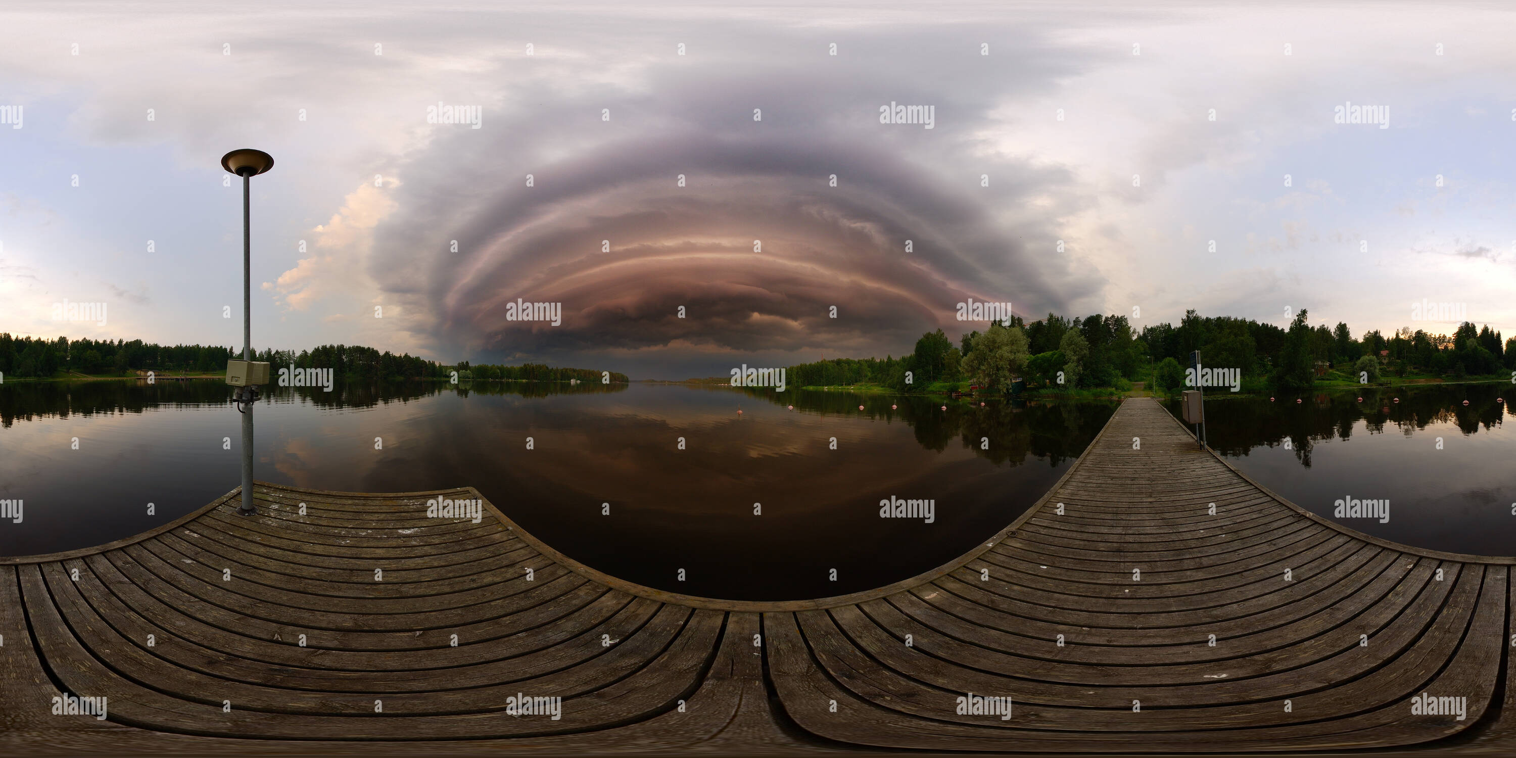 360° view of Arcus cloud and outflow boundary - Alamy