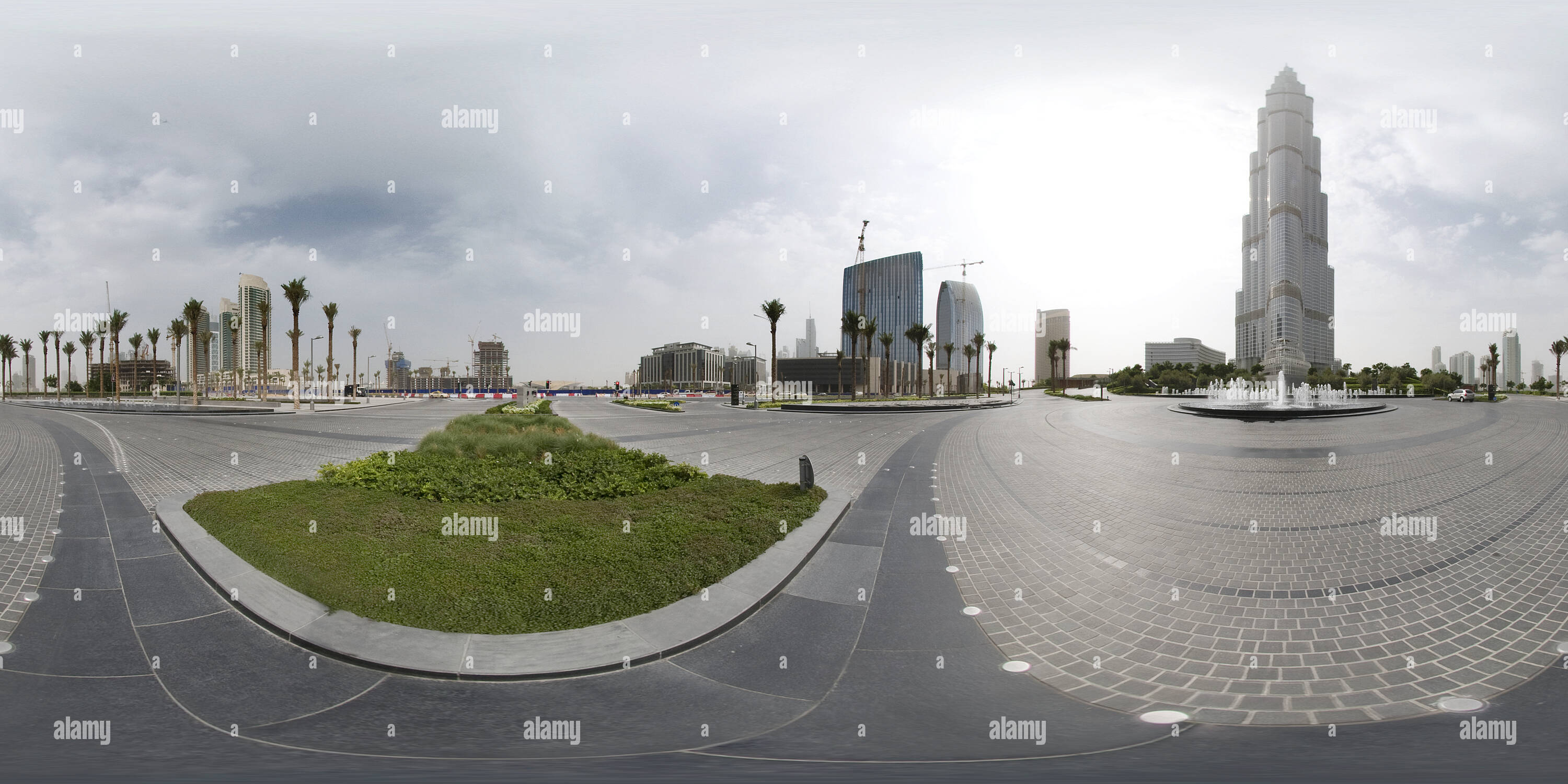 360° view of The Burj Al Khalifa "The Tallest Man made Structure in the ...