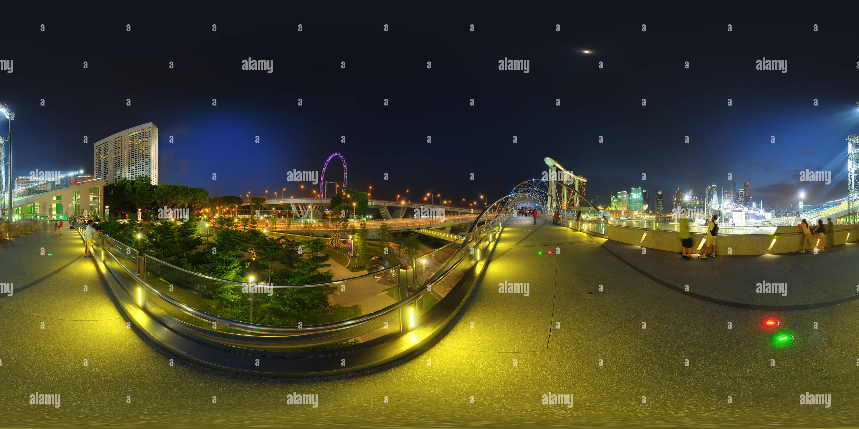 360° view of Marina Bay Sands Resort - Alamy