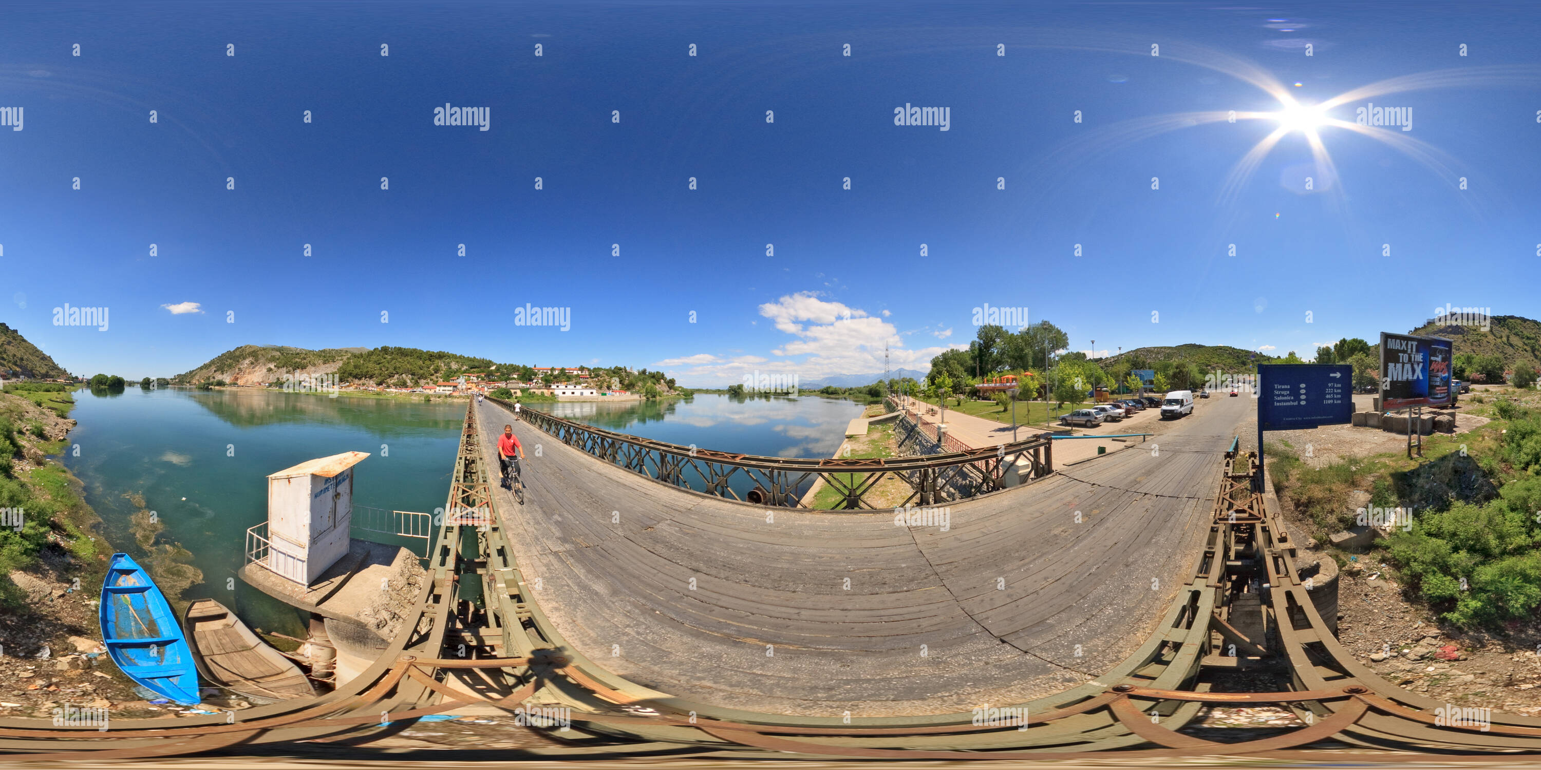 360° view of bridge over Buna river in Shkodër/ Albania - Alamy