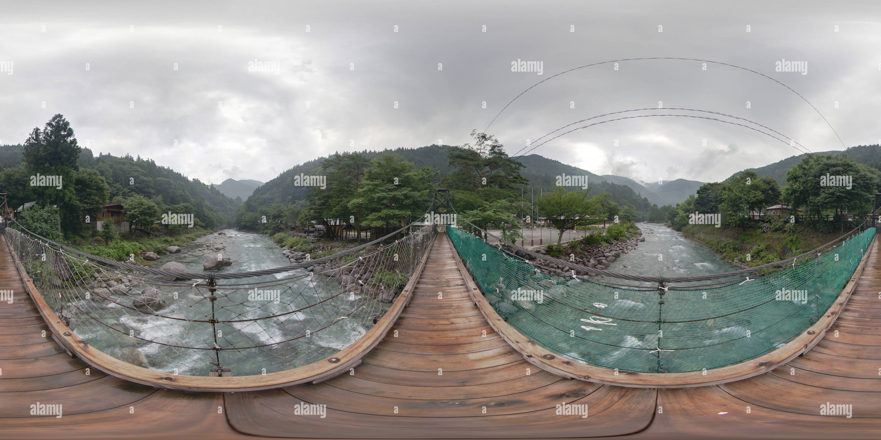 360° view of A pedestrian suspension bridge - Alamy