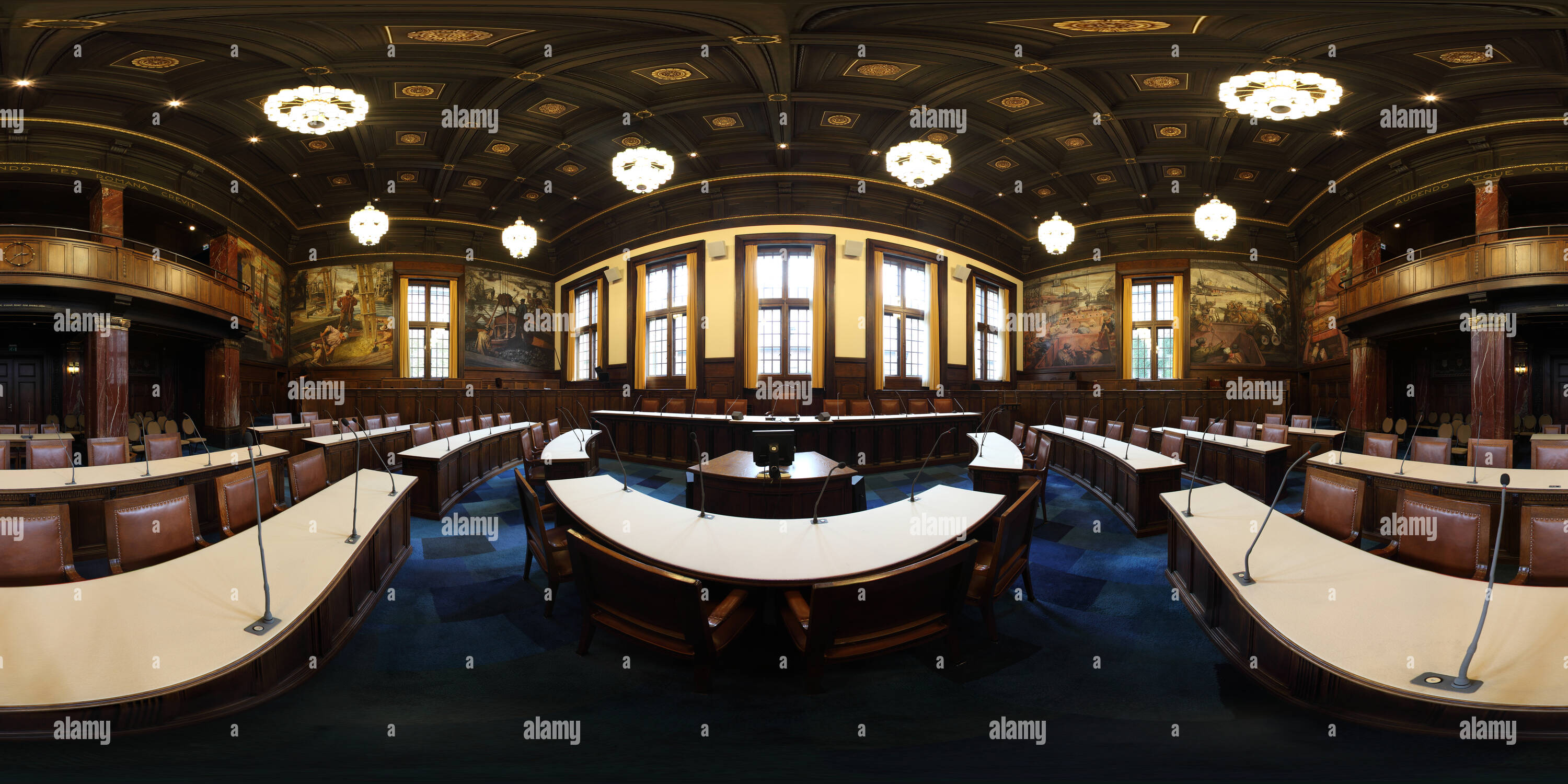 360° view of Rotterdam city hall council chamber - Alamy
