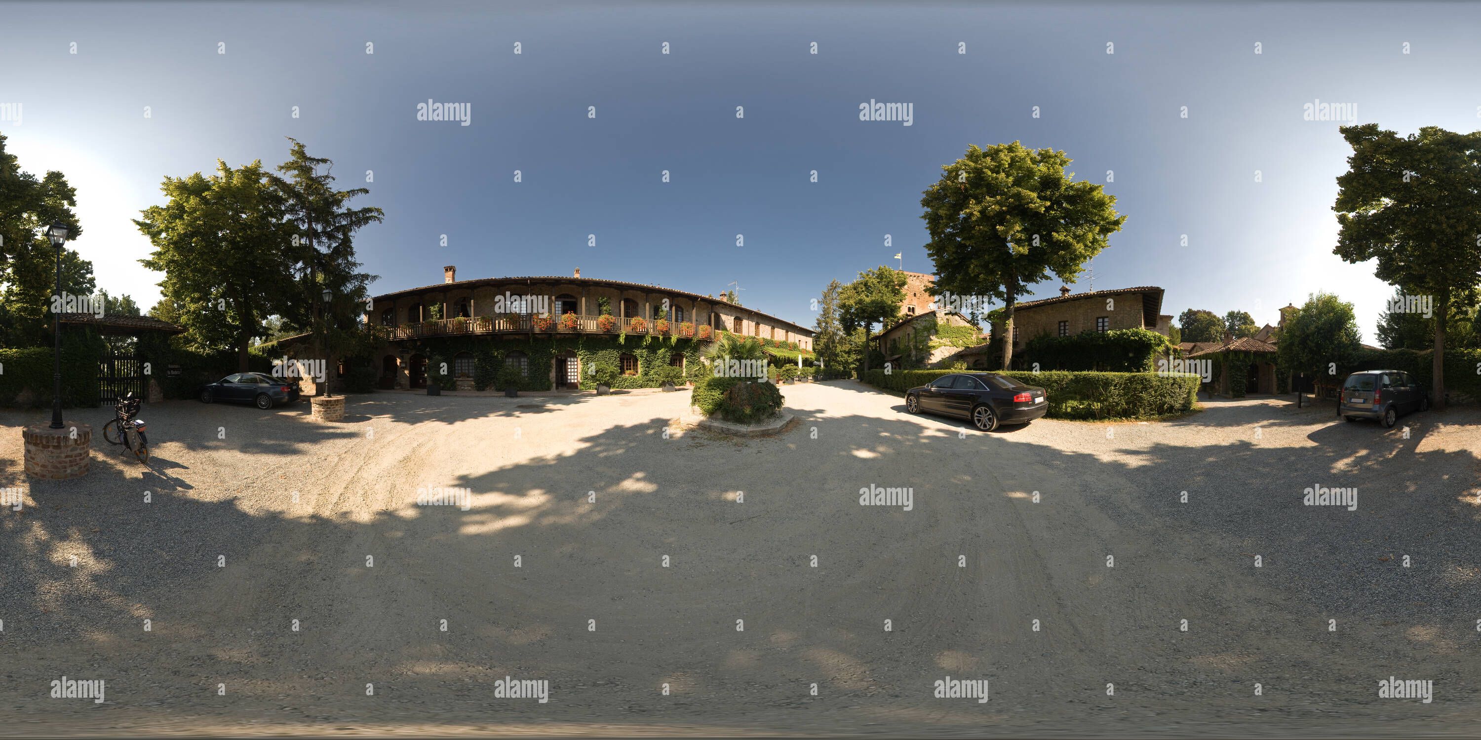 360° view of Hotel al Castello di Rivalta - Alamy