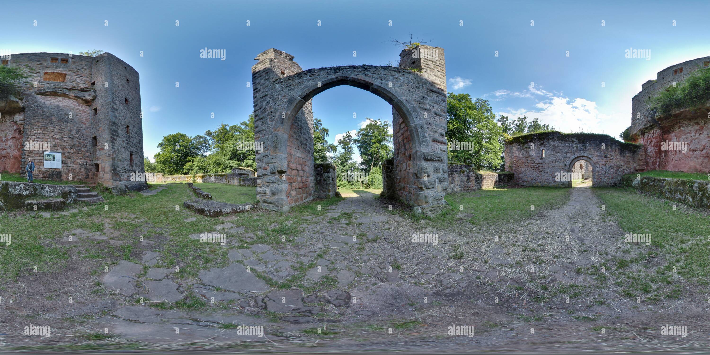 360° view of Burgruine Gräfenstein bei Merzalben - Alamy