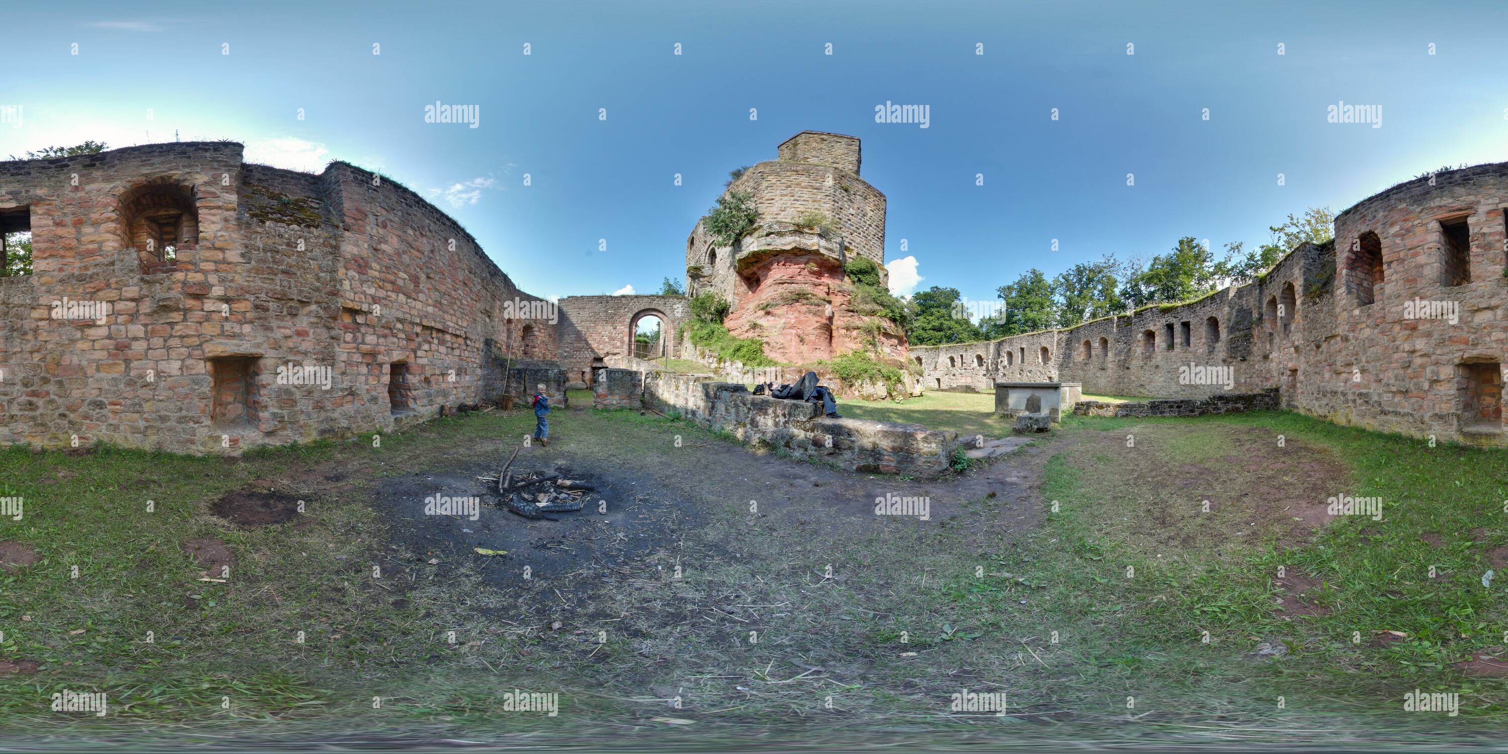360° view of Burgruine Gräfenstein bei Merzalben - Alamy