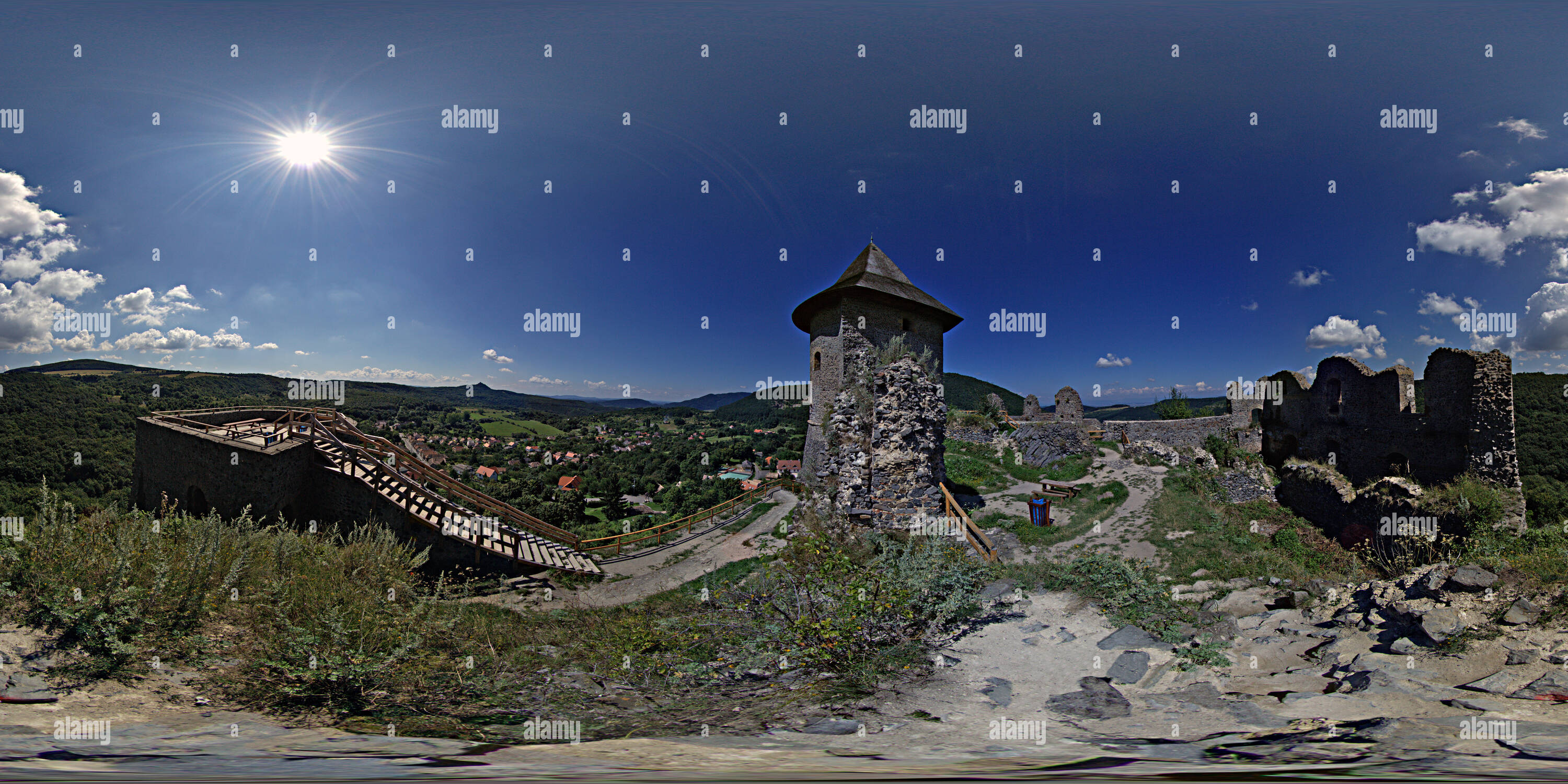 Somosko castle hi-res stock photography and images - Alamy