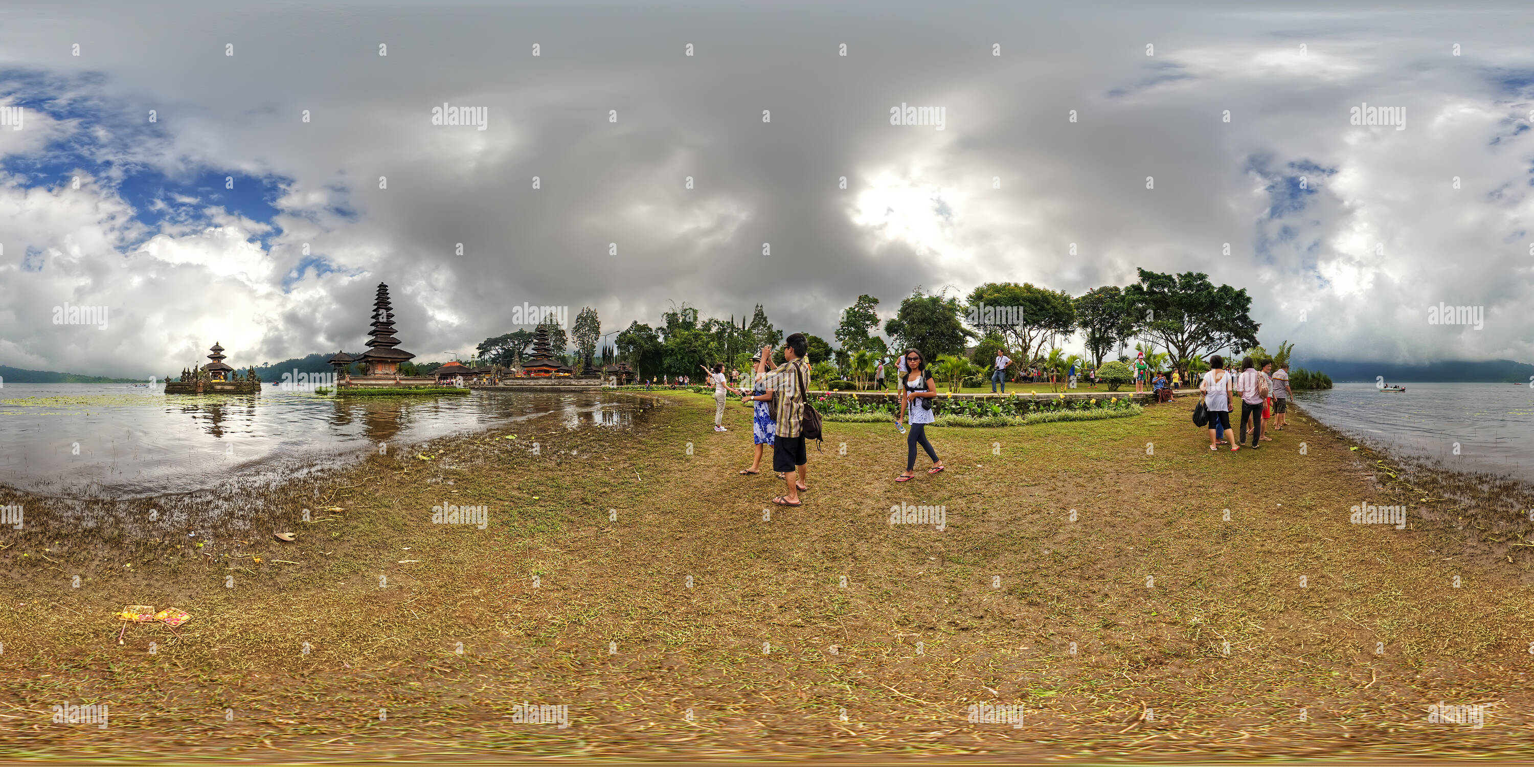 360° view of The Temple at the lake - Alamy