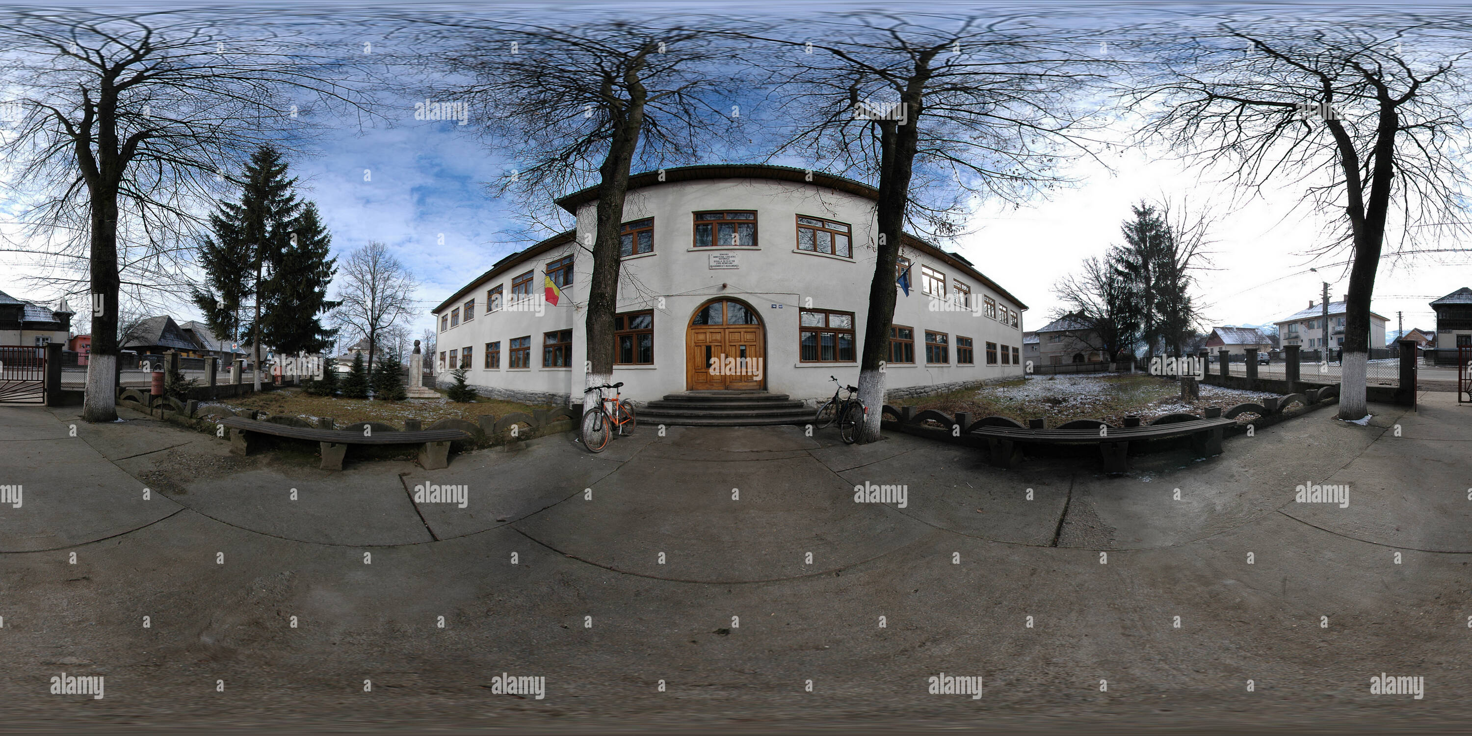 360° view of „Liviu Rebreanu” School, Romania - Alamy