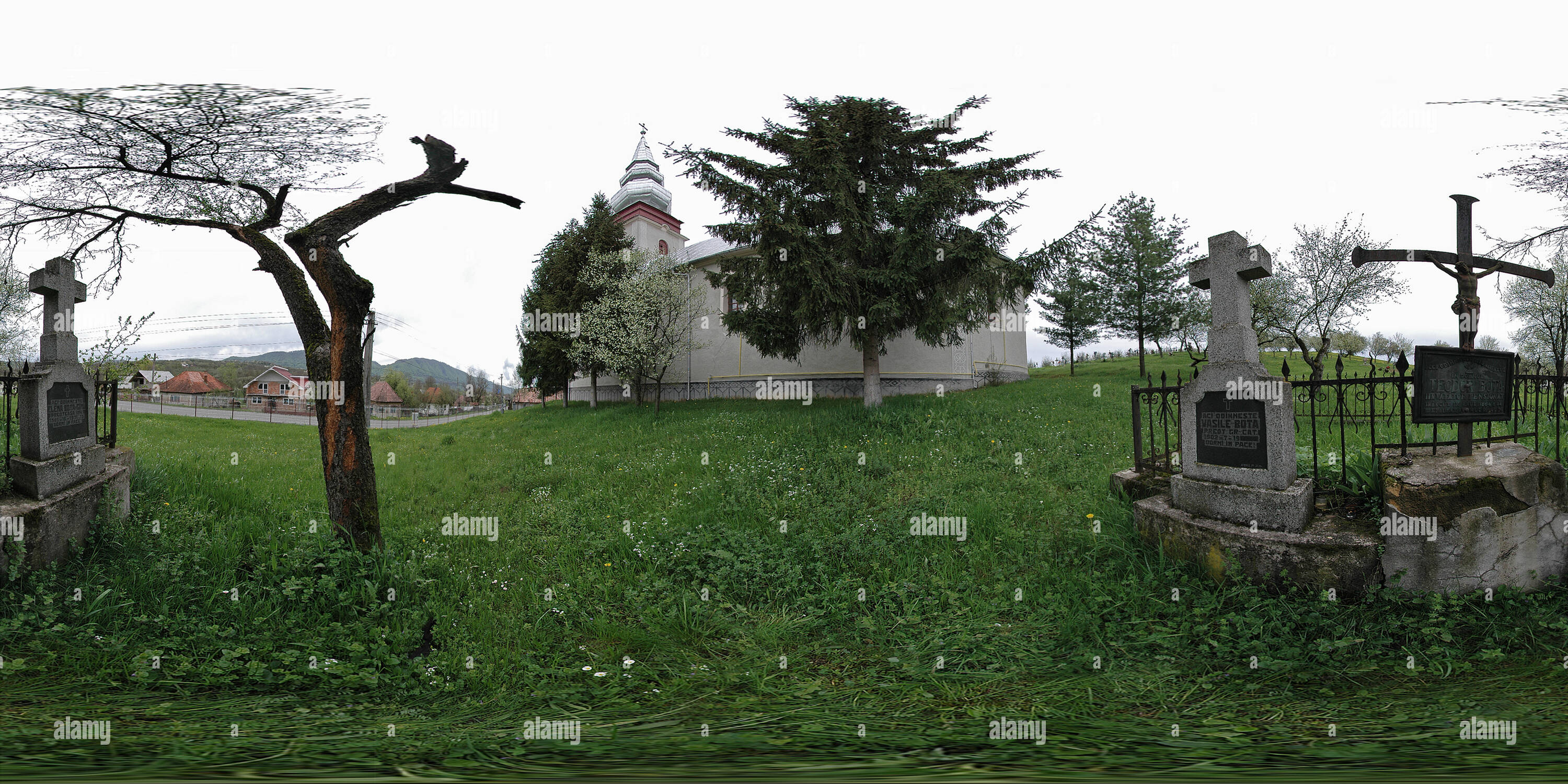 360° view of „St Archangels” Church, Cernesti, Romania - Alamy