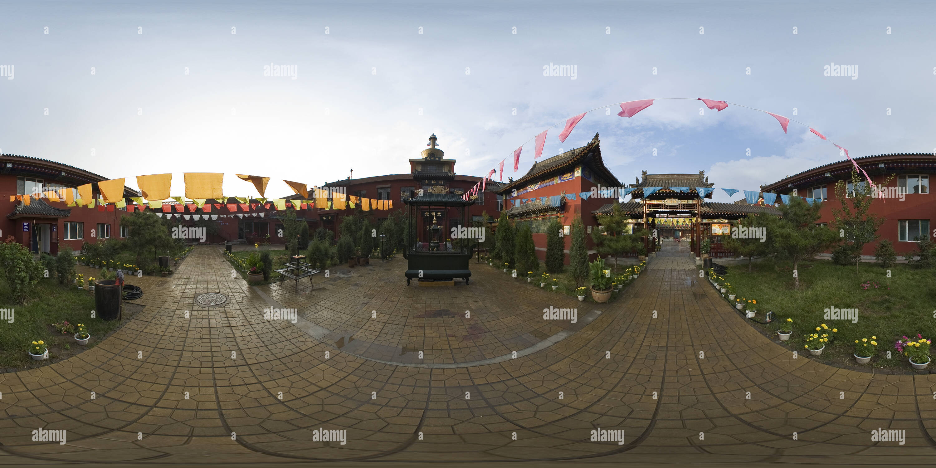 360° view of Hohhot Thousand Goddess Of Mercy Hospital Canon Tower - Alamy