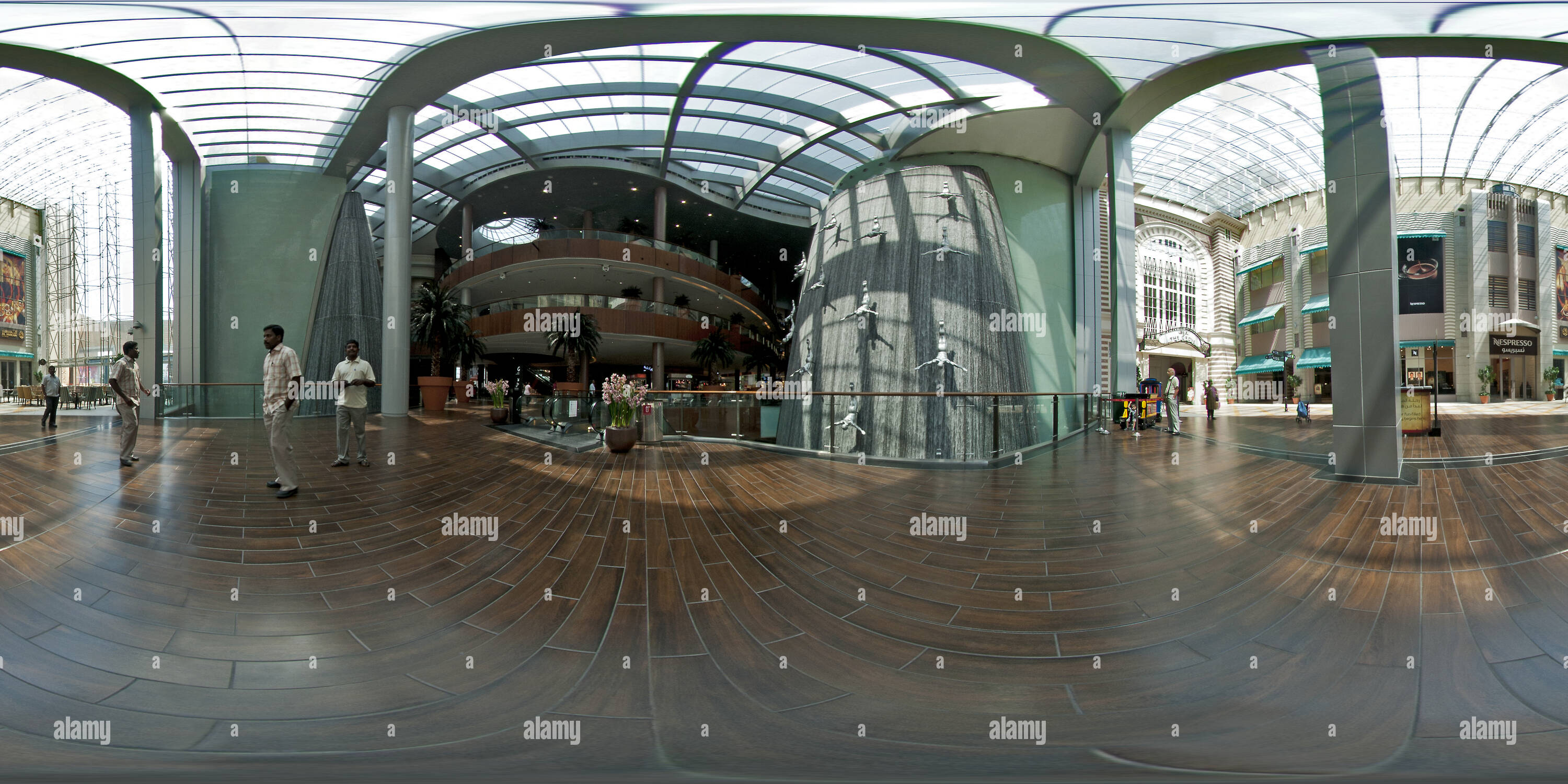 360° view of Dubai Mall Water Fall 2 - Alamy