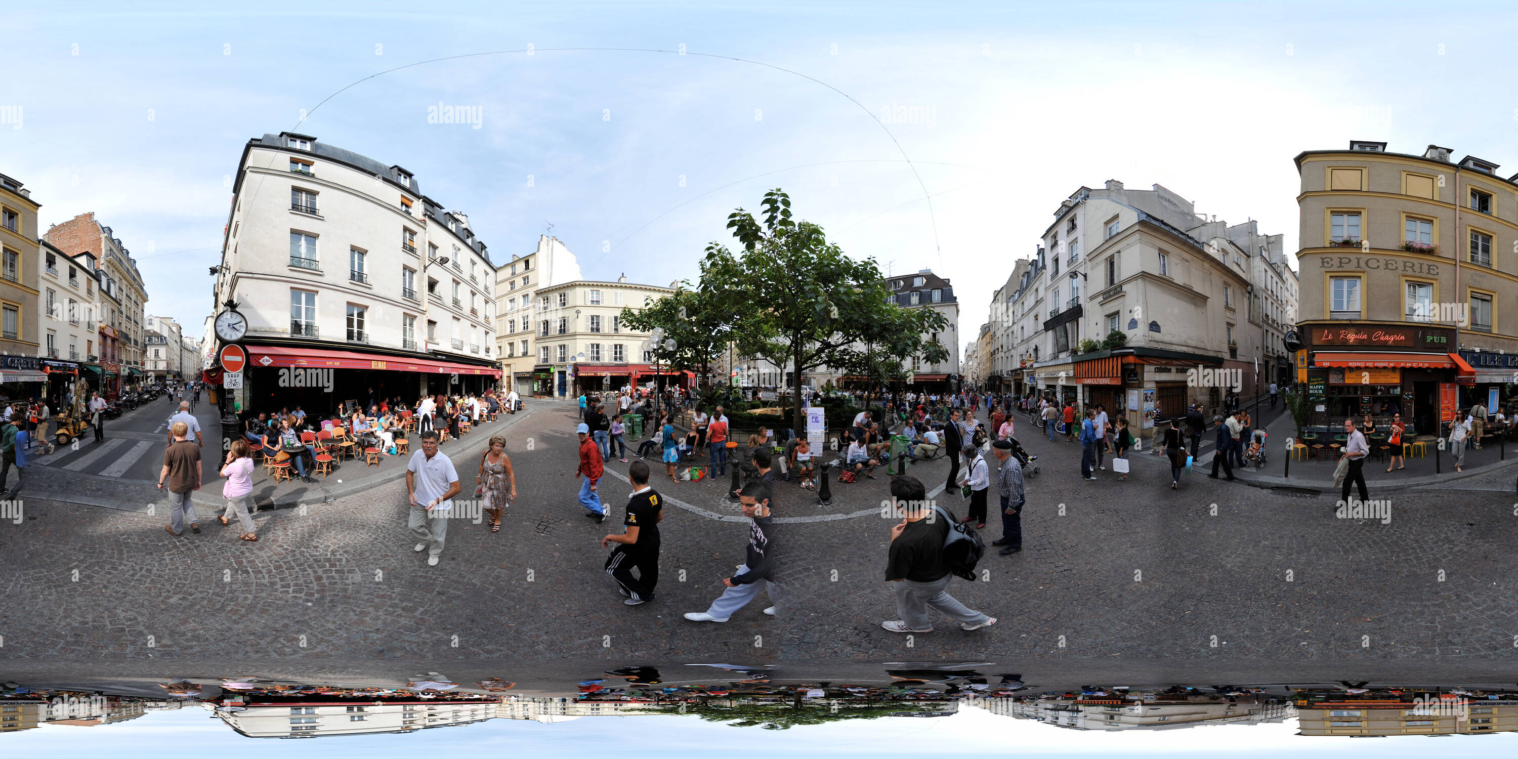 Place de la contrescarpe hi-res stock photography and images - Alamy