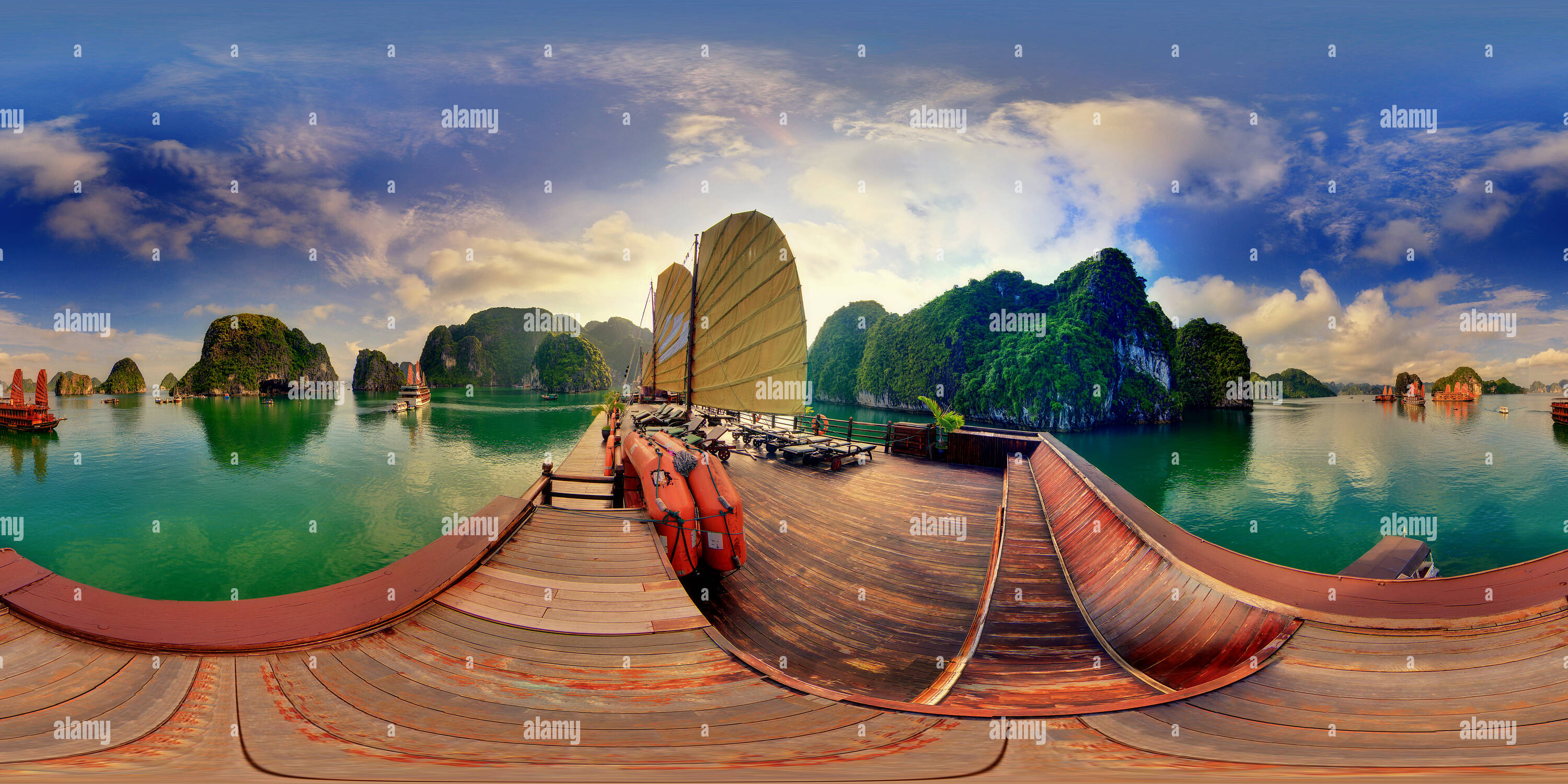 360° view of Halong Bay 3 - Alamy