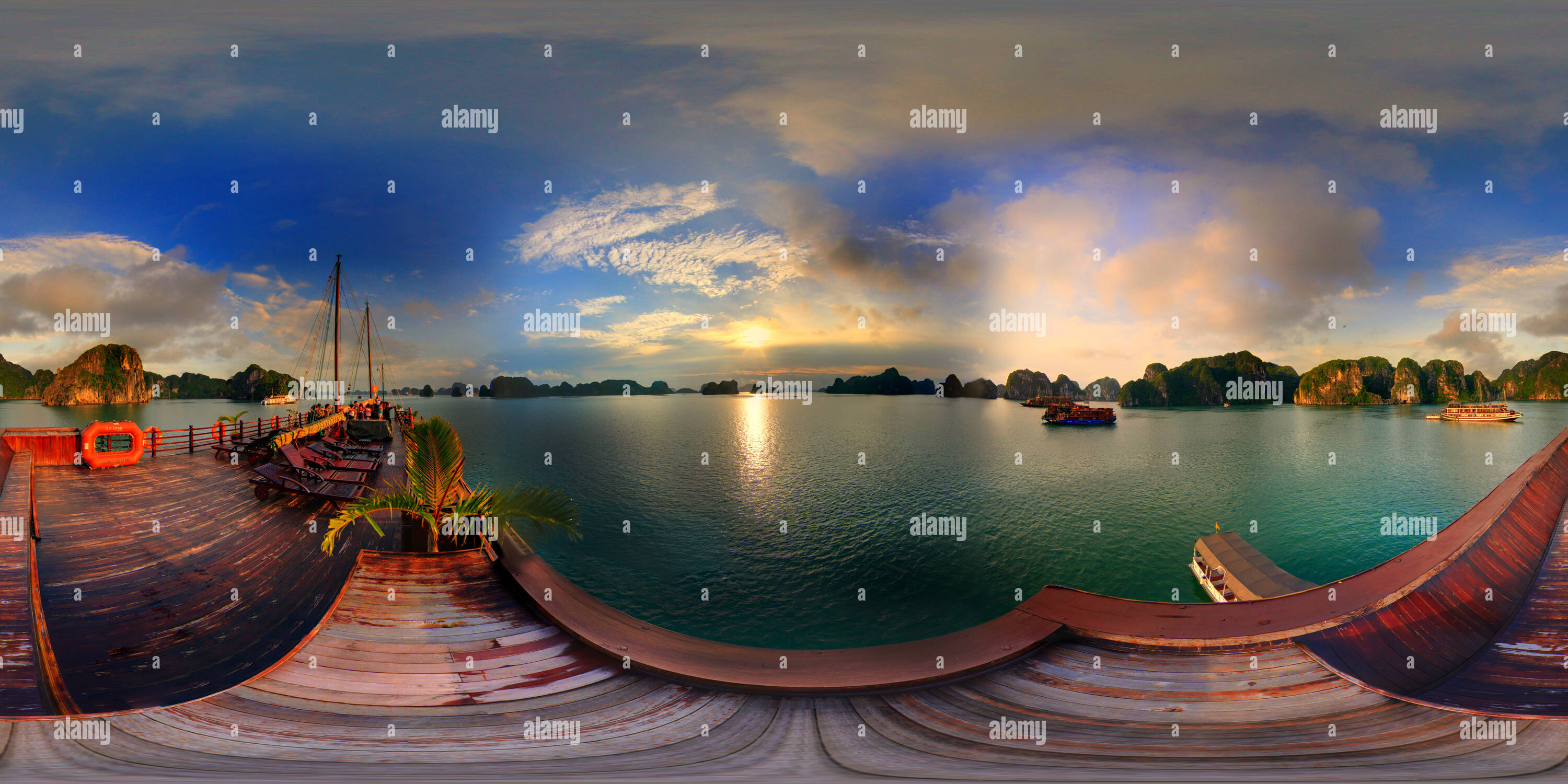 360° view of Halong Bay 2 - Alamy