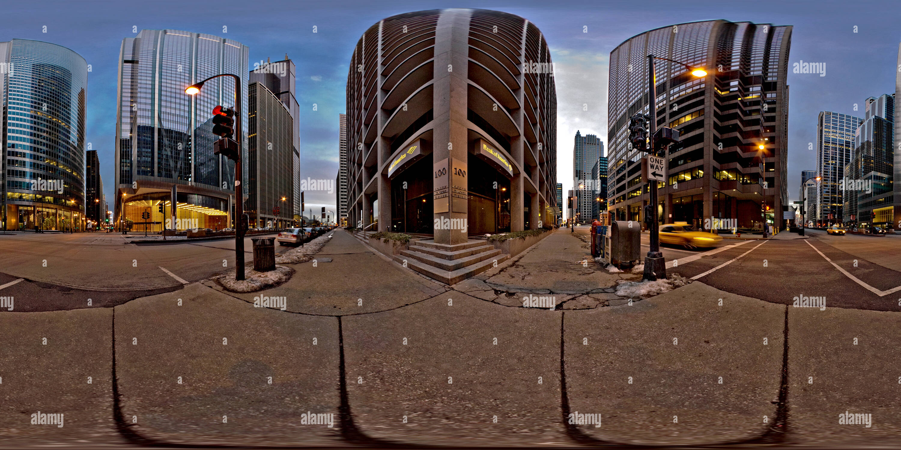 360° view of Chicago Downtown S Wacker 100 - Alamy