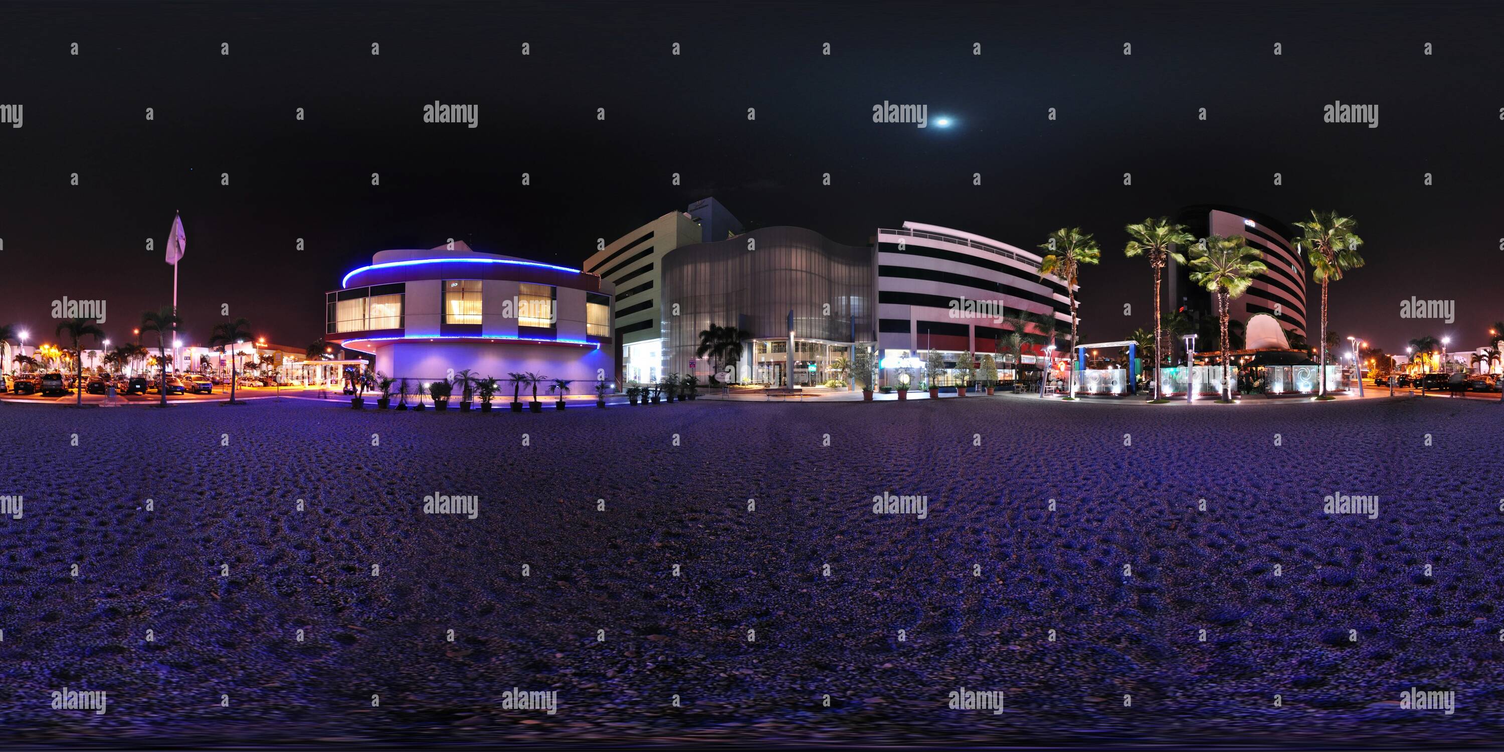 360° view of Guayaquil - Ecuador At Night - Alamy