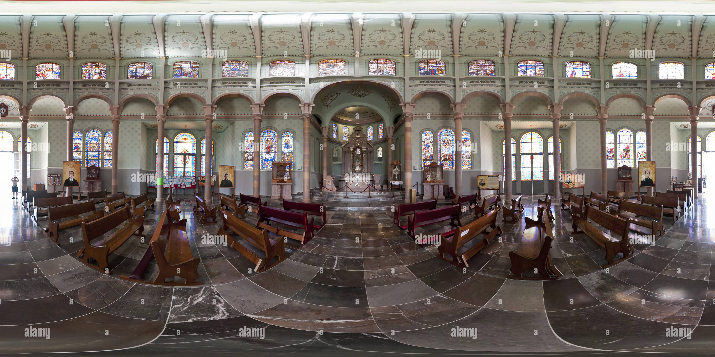 360° view of Inside the María Reina Temple - Alamy
