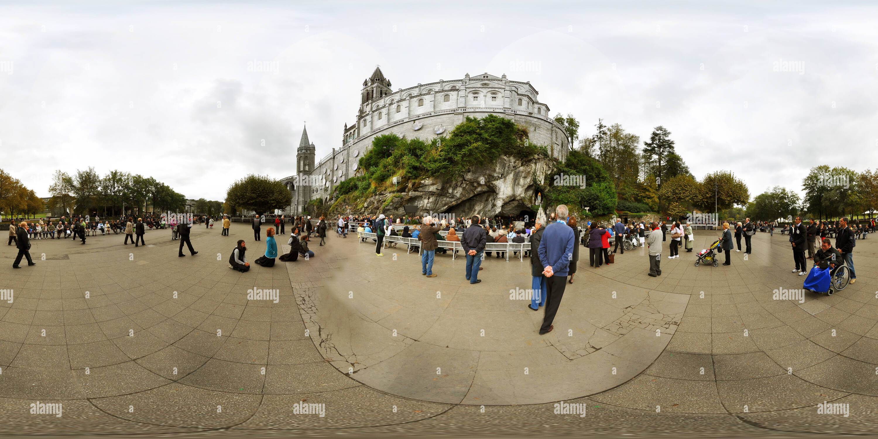 360° view of Grotto of Our Lady of Lourdes, France - Alamy